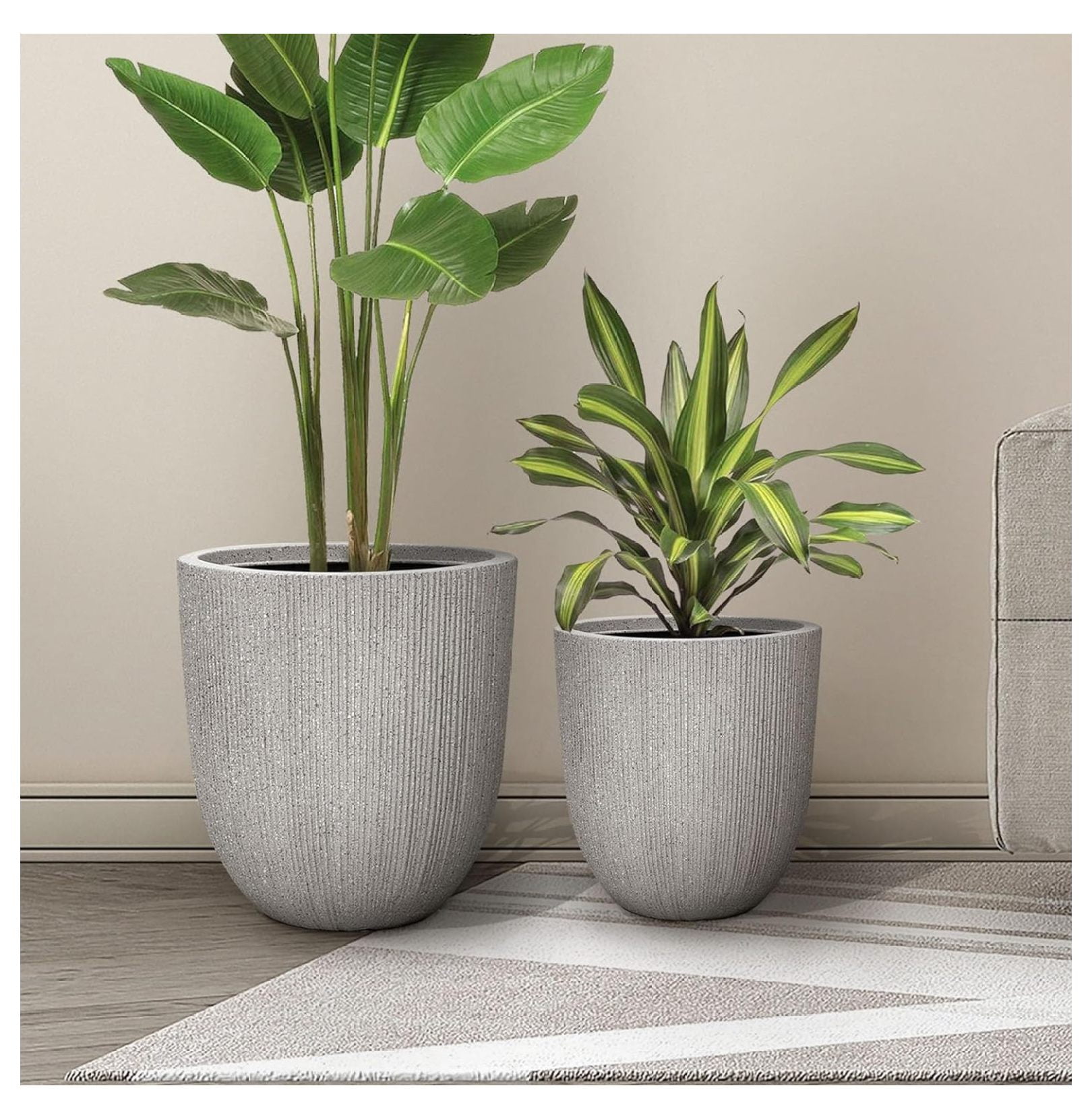 LuxenHome 2-Piece Tapered Round Plastic Planters Set Classic Plant Pot ...