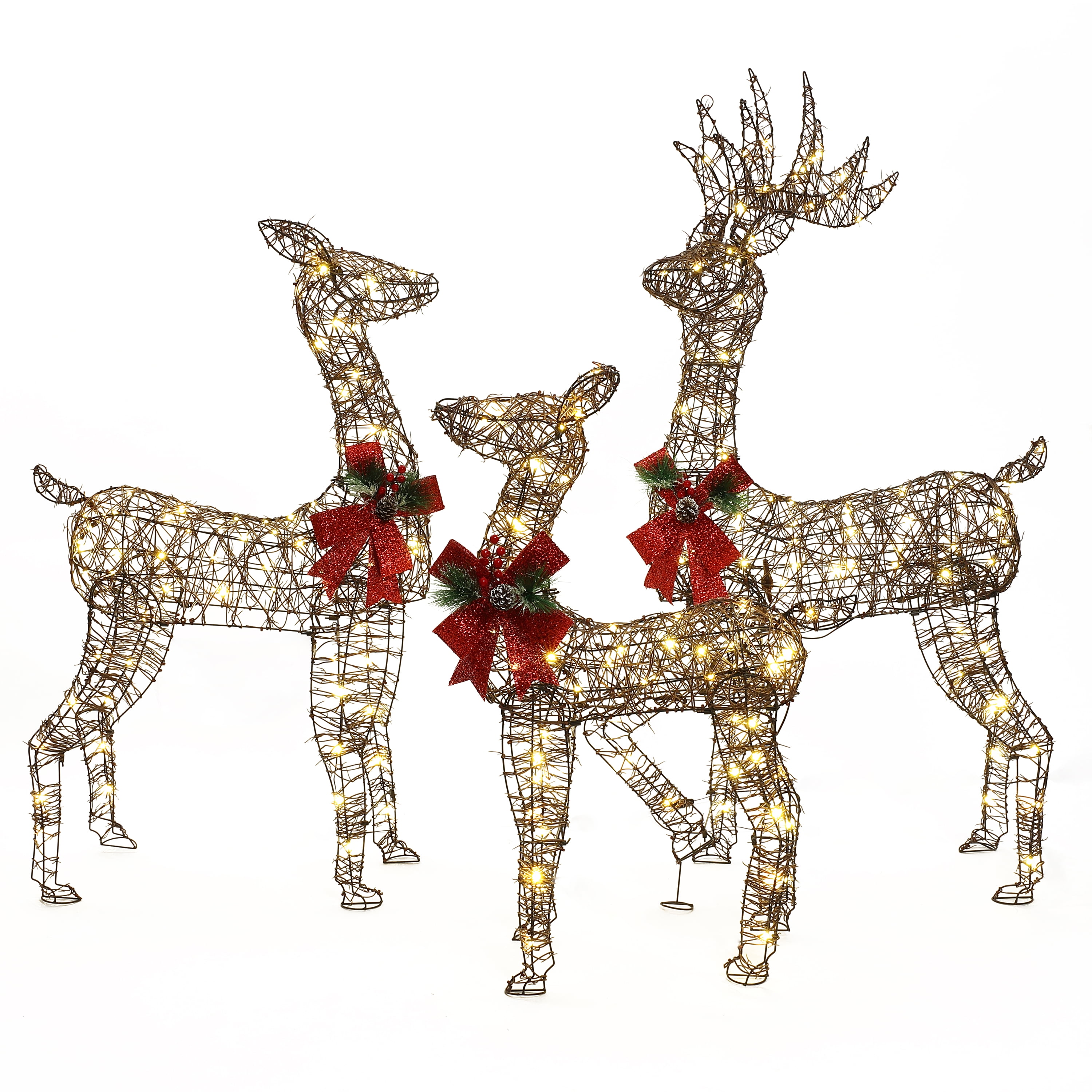 LuxenHome 3-Piece Rattan and Iron Deer Family Outdoor Holiday Decoration with Lights - Walmart.com