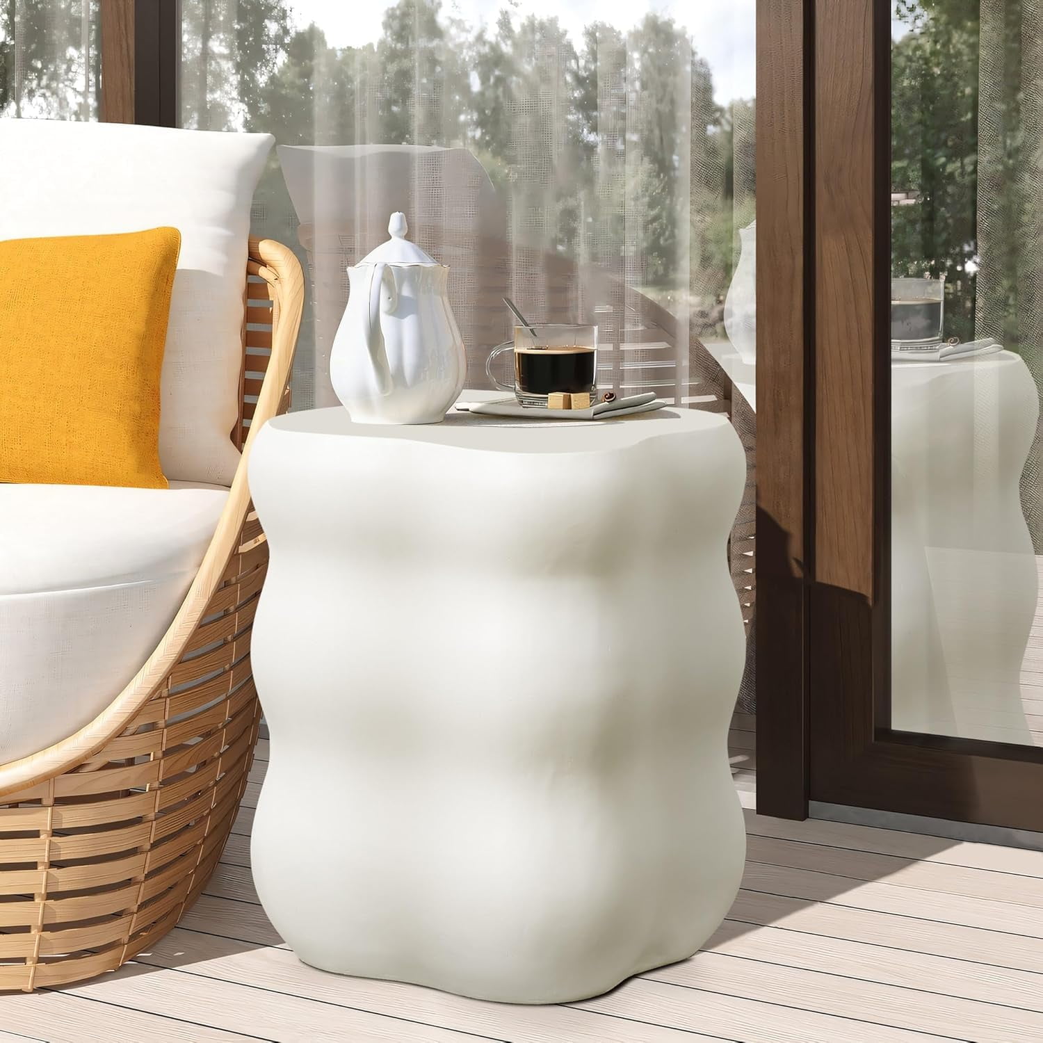 LuxenHome Outdoor Side Table, 18'' White Concrete End Tables, Modern ...