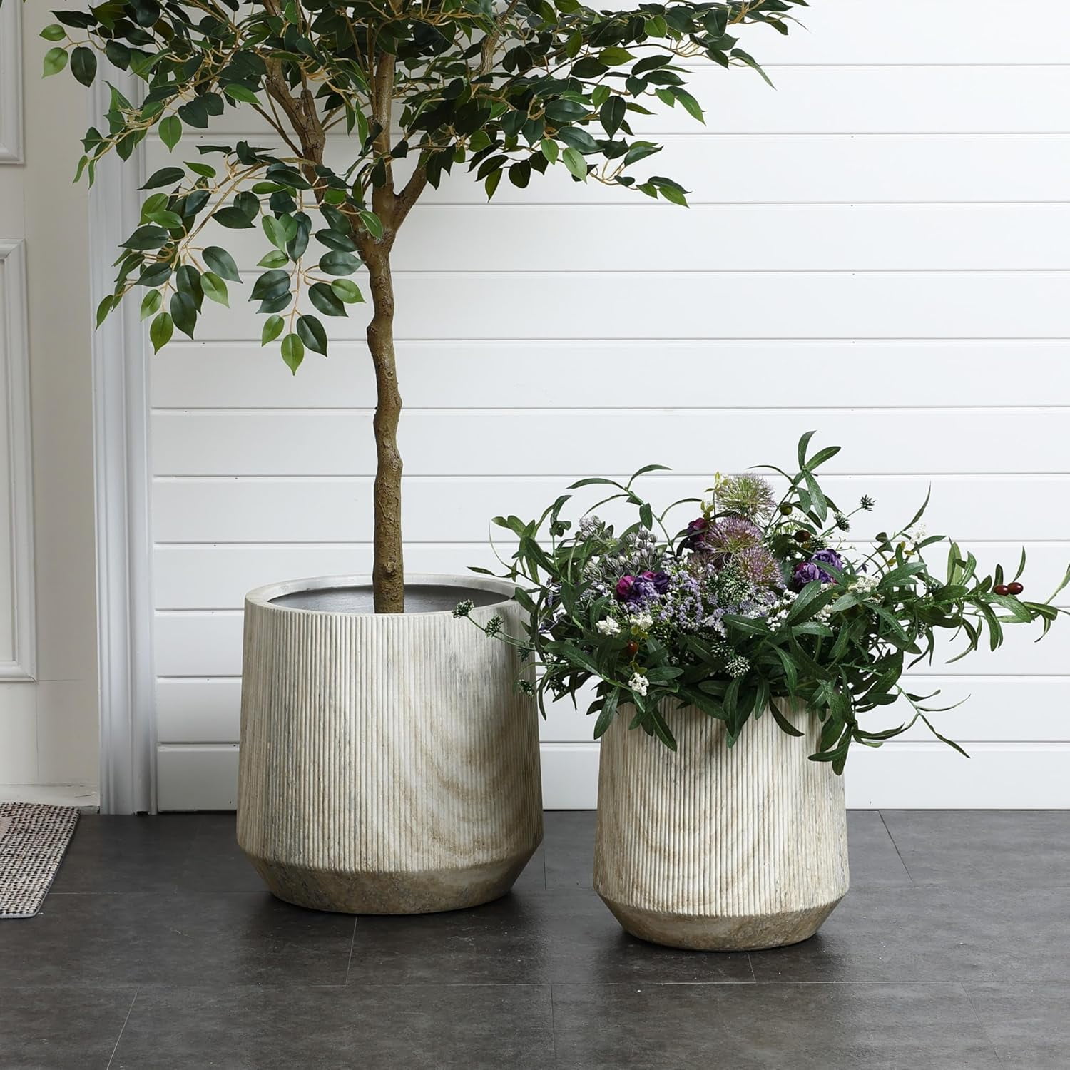 LuxenHome Round Planters, Set of 2 Large Outdoor Indoor Plant Pots with ...