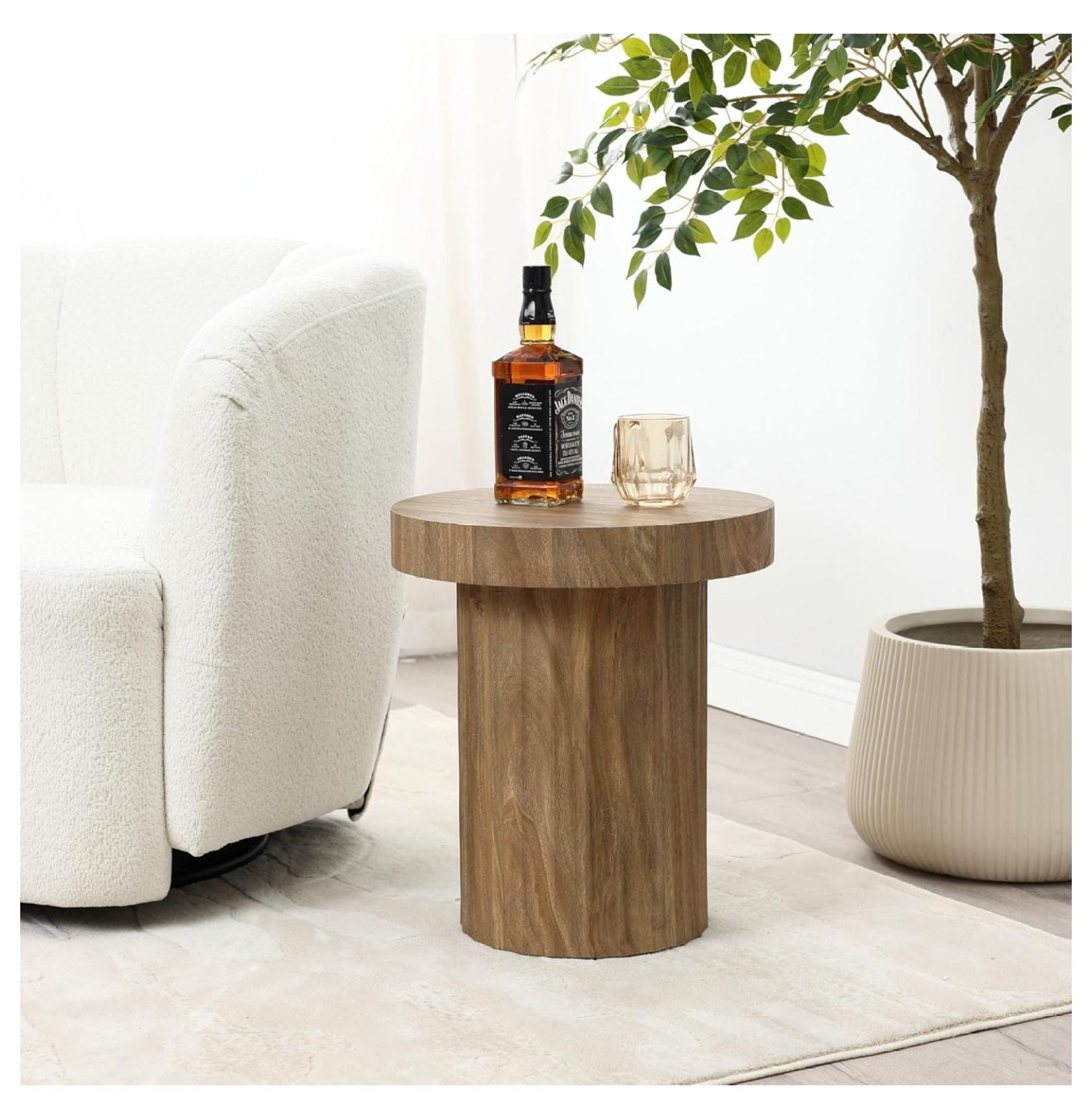 LuxenHome Wood Round Side Table, Natural Oak Finish Fluted Small Accent ...