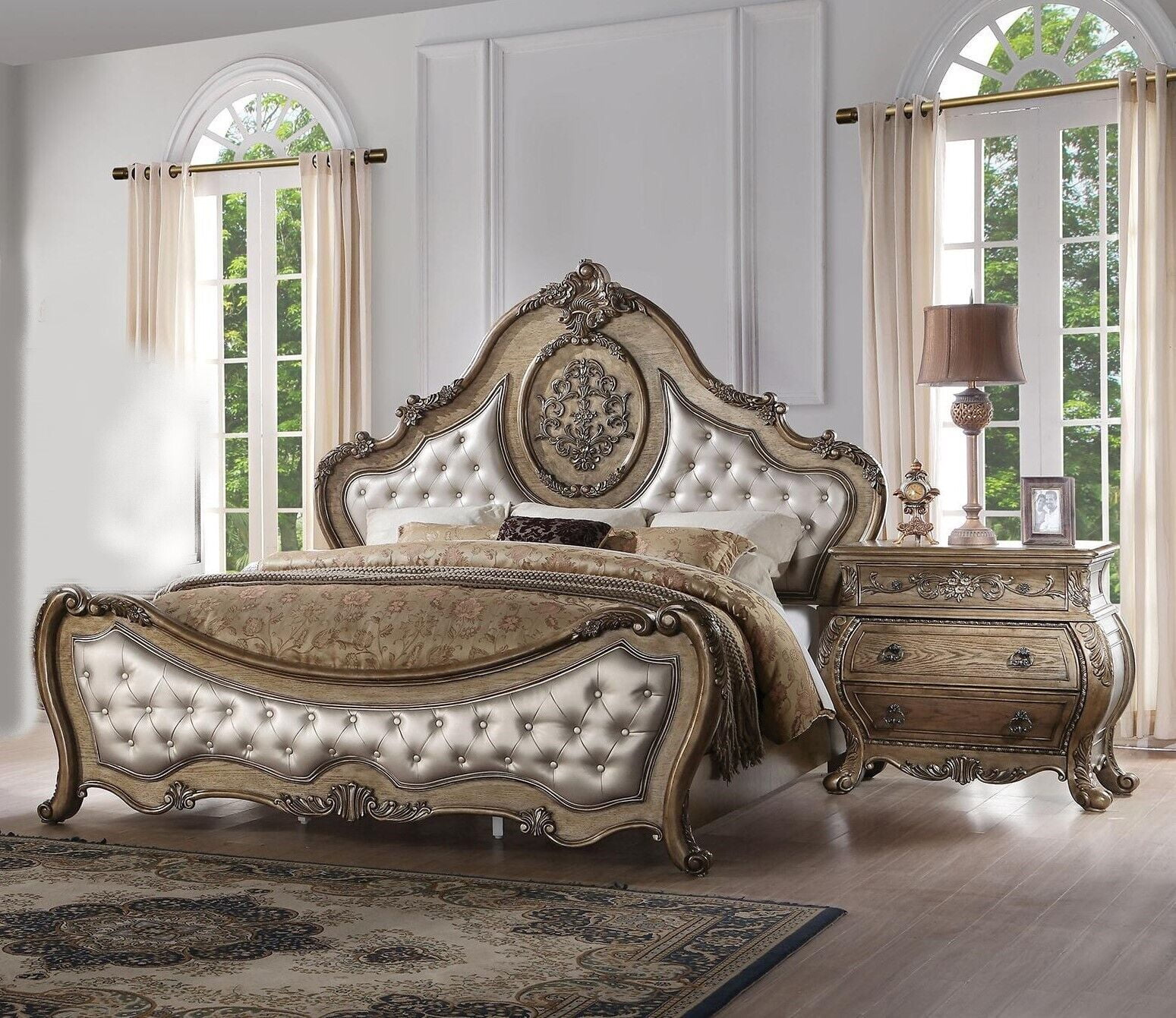Luxurious Traditional Design 3pc set Est King Bed 2x Nightstands Formal ...