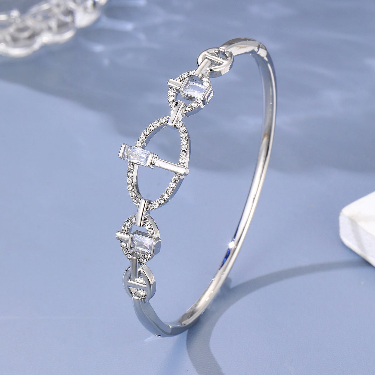 Luxury Alloy Bracelet for Women: Elegant, Fashionable, and Graceful ...
