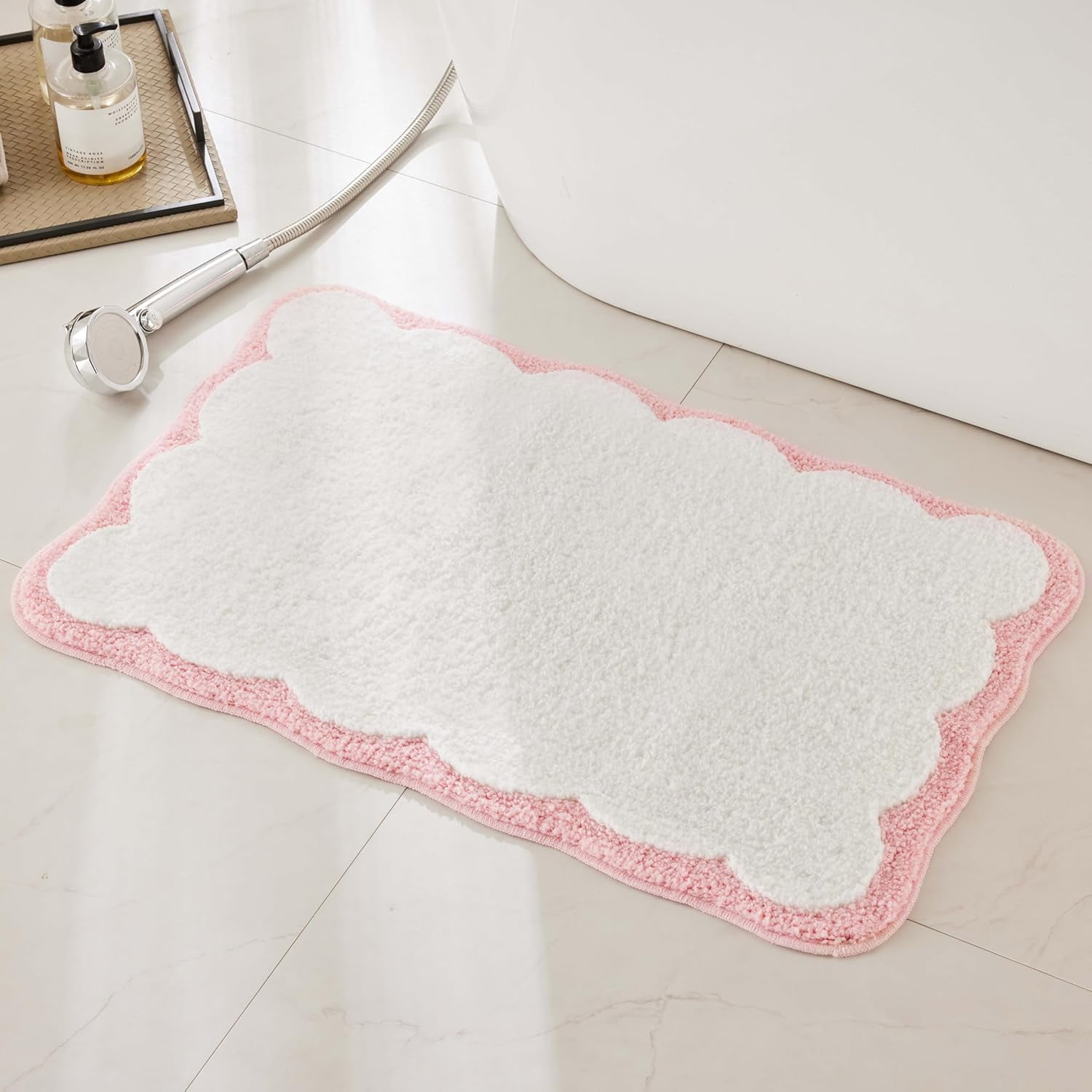 Luxury Microfiber Bathroom Rugs, White Bath Rug with Pink Scalloped ...