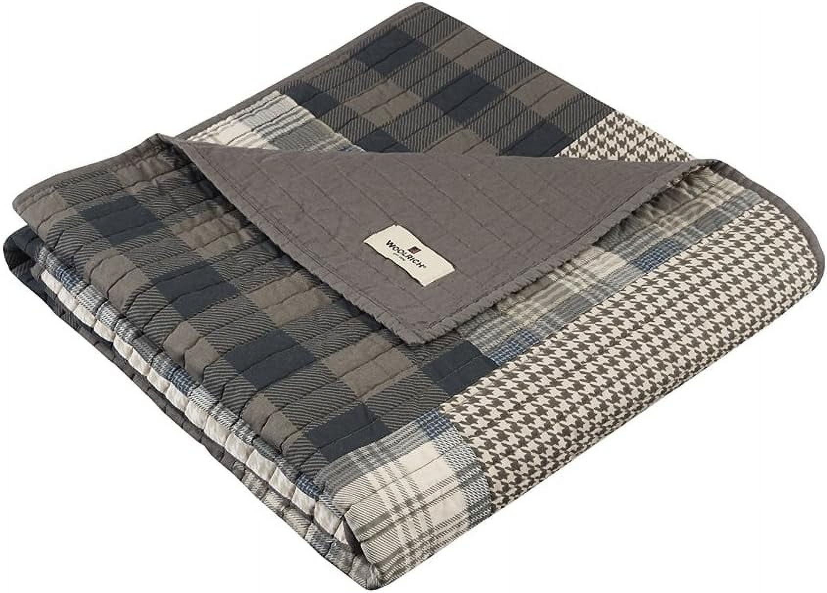 Luxury Quilted Throw - Cabin Lifestyle, Patchwork with Moose Design All ...