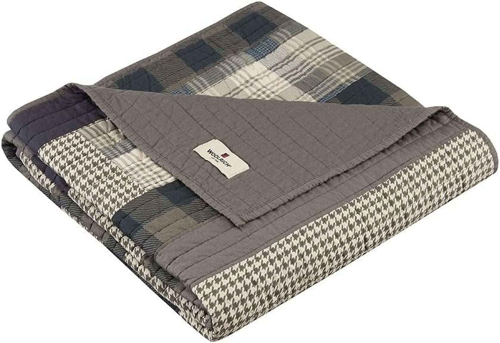 Luxury Quilted Throw - Cabin Lifestyle, Patchwork with Moose Design All ...