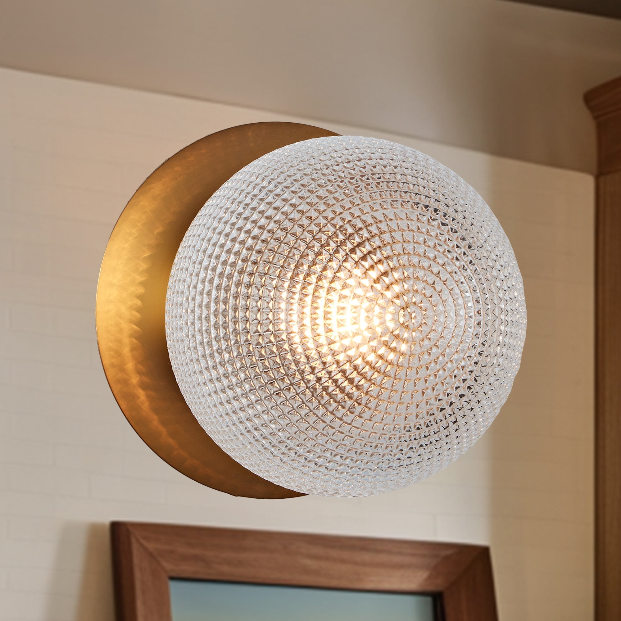 Luxury Round Antique Brass Wall-Mounted Sconce with Prismatic Shade ...