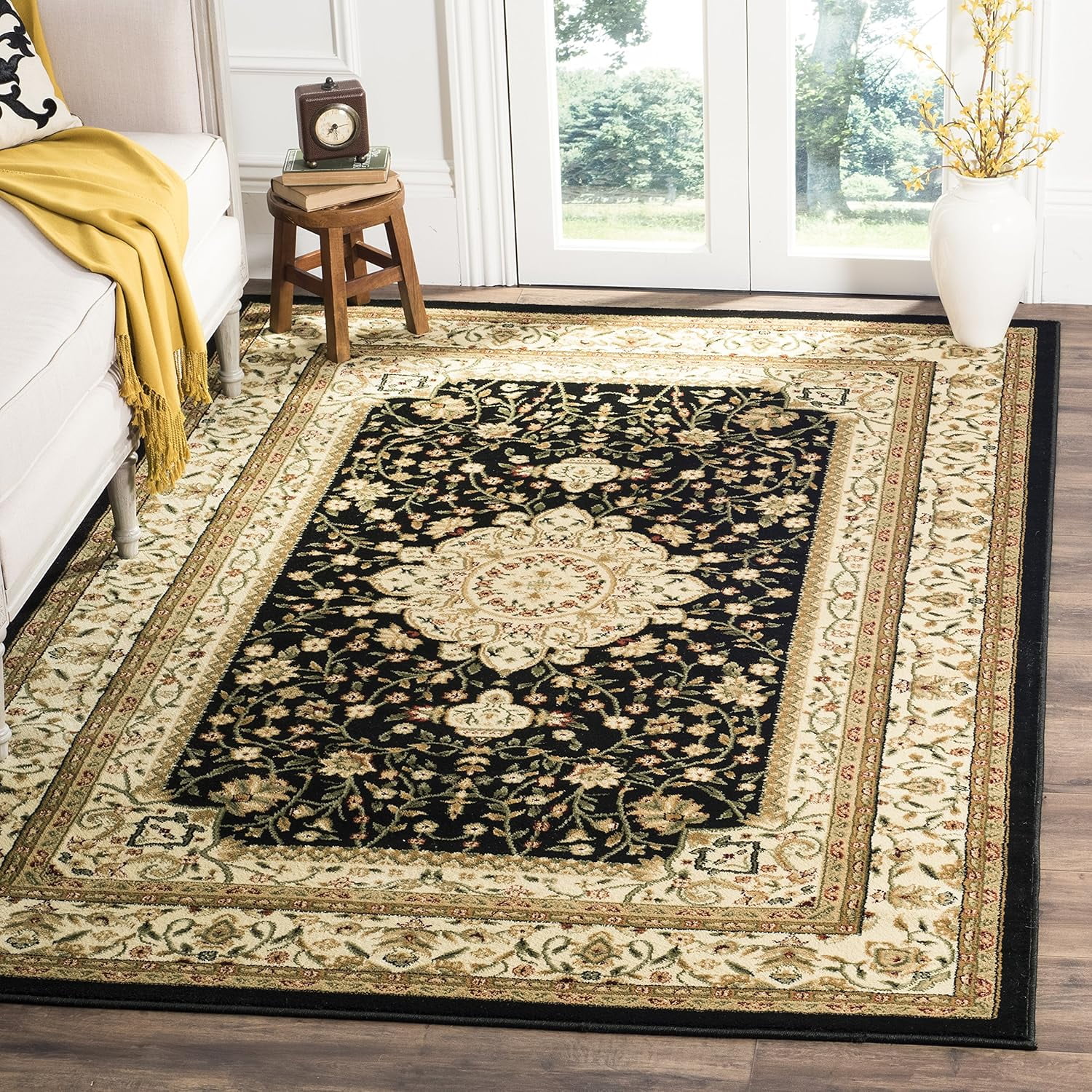 Lyndhurst Collection Area Rug - 4' X 6', Black & Ivory, Traditional ...