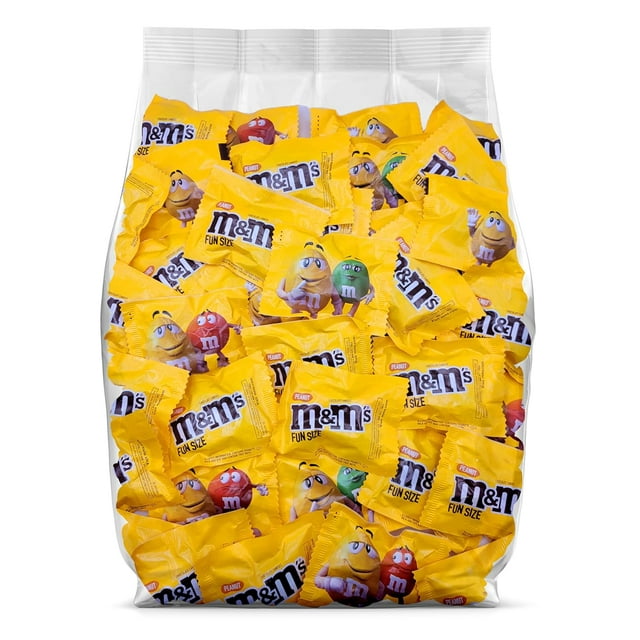 M&M Peanuts Candy - 2lb Bulk Peanut M&Ms Candy - 50 Fun Size ...