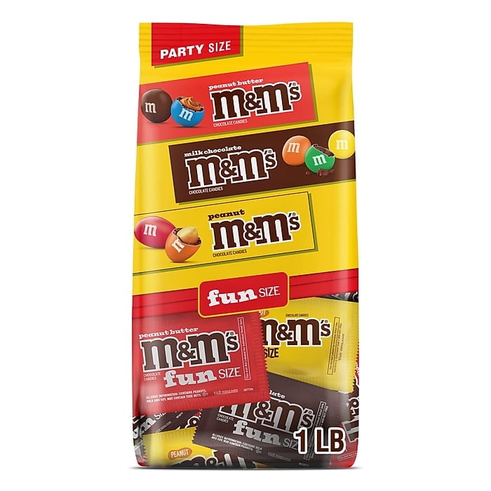 M&M'S Fun-Size Milk Chocolate Candy Pack, 19.41 oz., 35 Pieces ...
