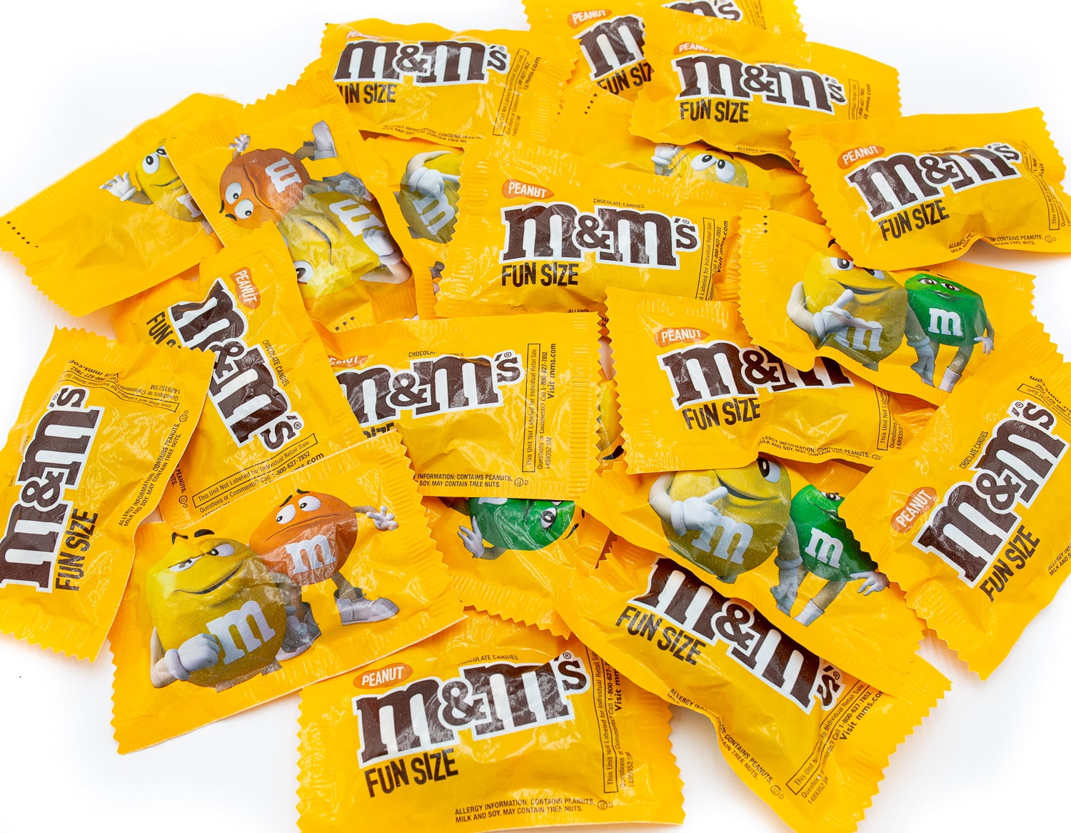 M&M'S Peanut Milk Chocolate Candy, 2 lb Bulk Bag, Fun Size Individually ...