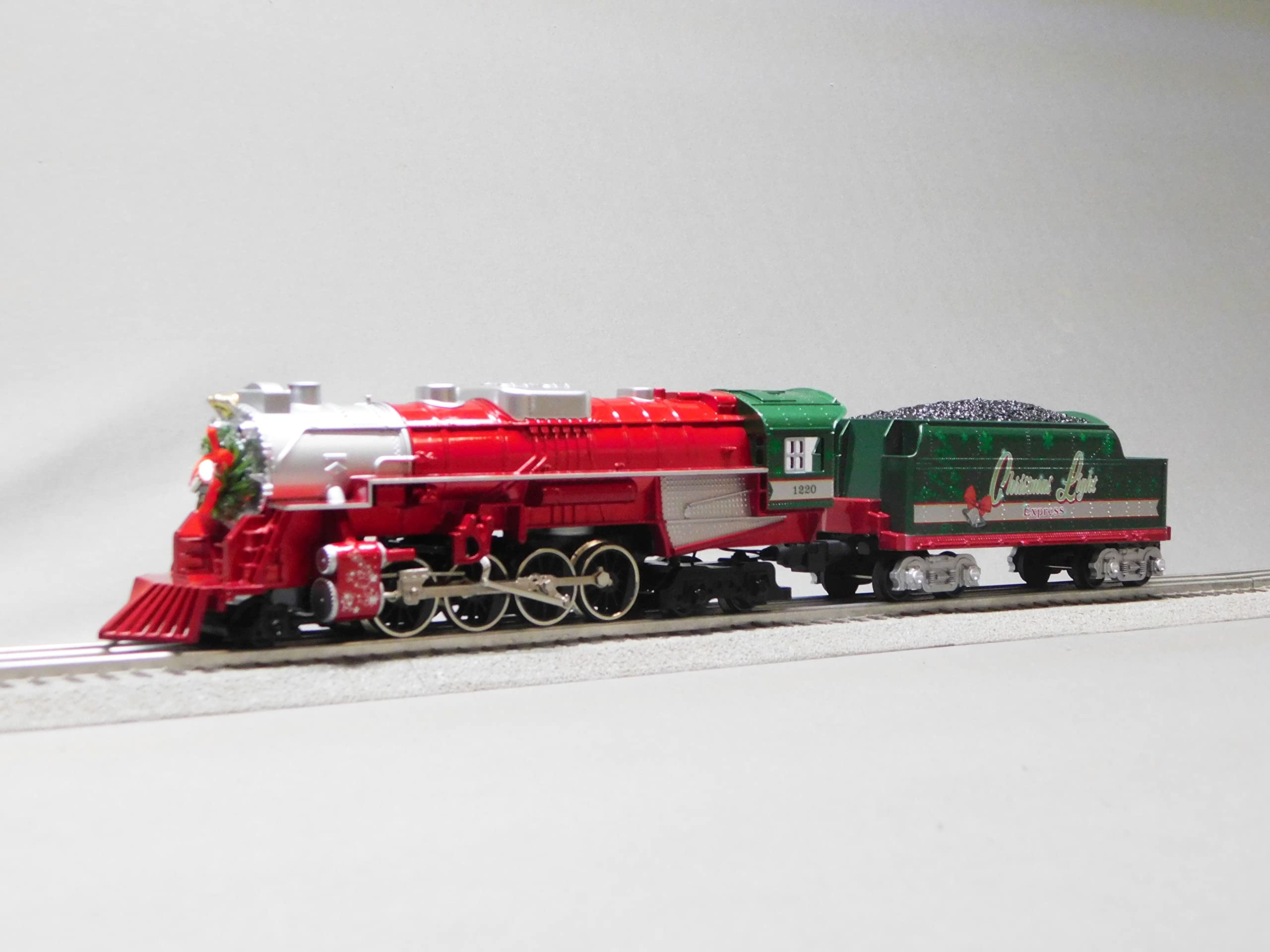 M.T.H. Electric Trains Lionel Christmas Light Express LIONCHIEF STEAM ...