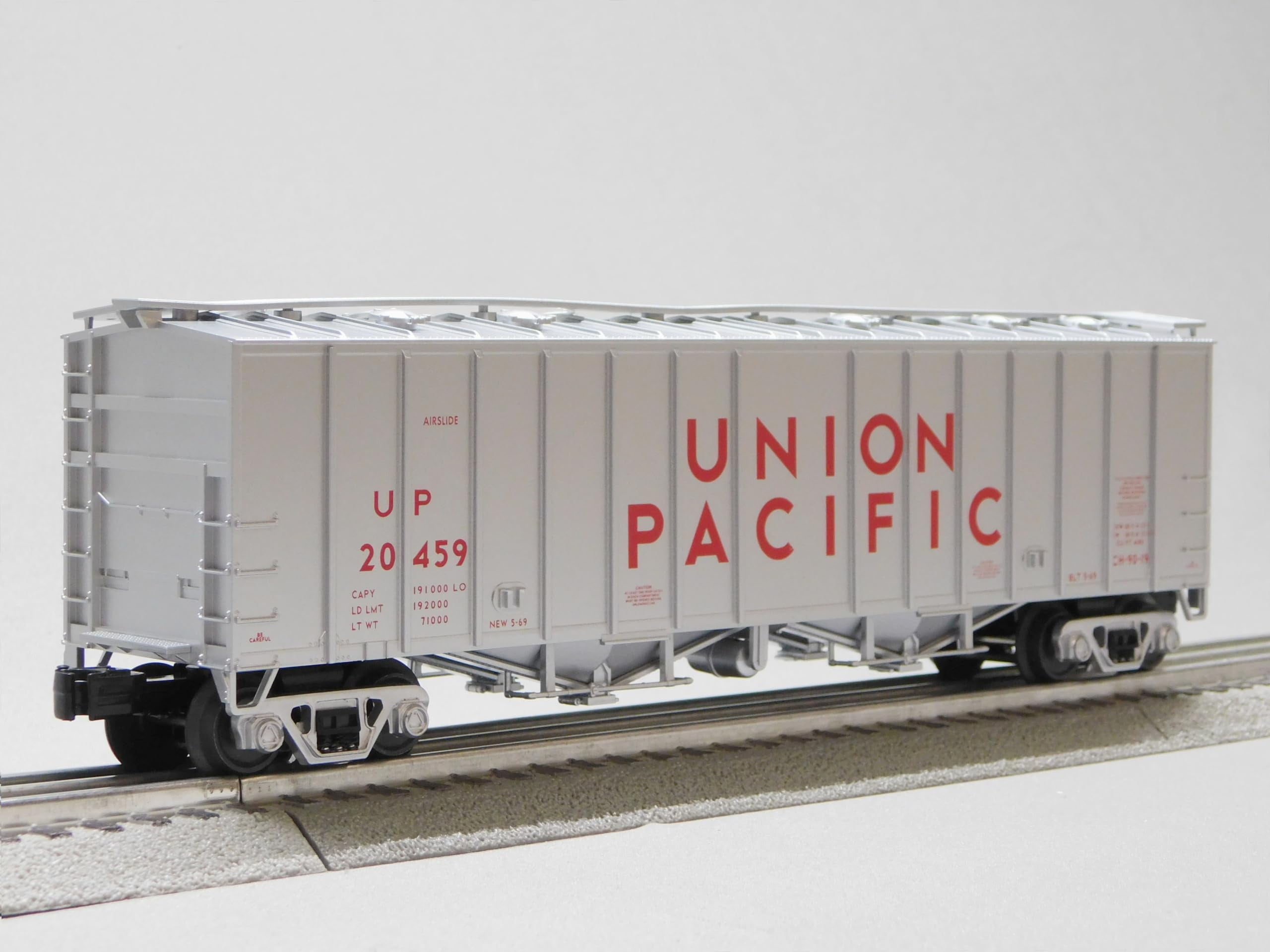 M.T.H. Electric Trains MTH RAILKING Union Pacific AIRSLIDE Hopper CAR O ...