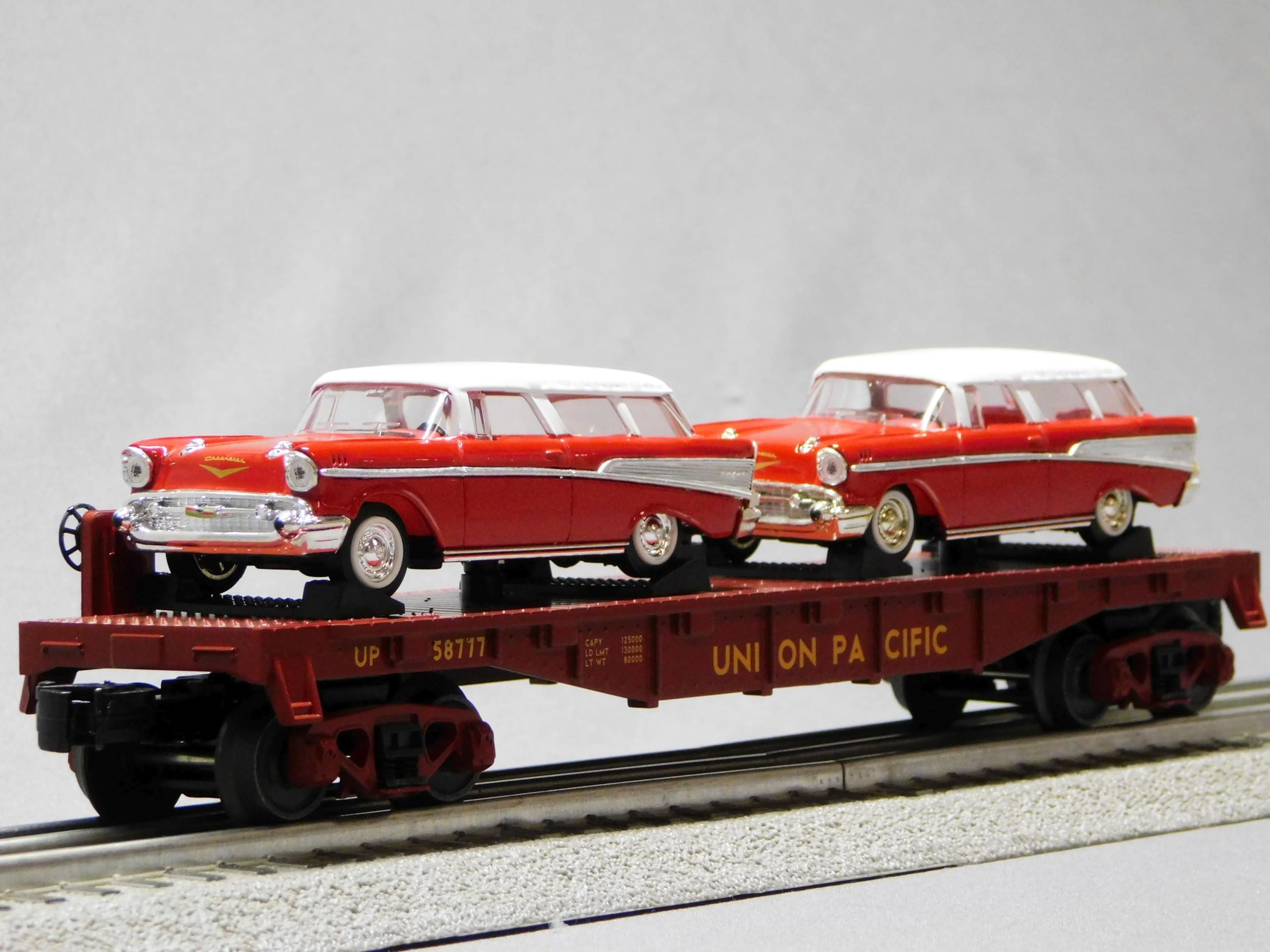 M.T.H. Electric Trains MTH RAILKING Union Pacific Flat CAR W/Chevy ...