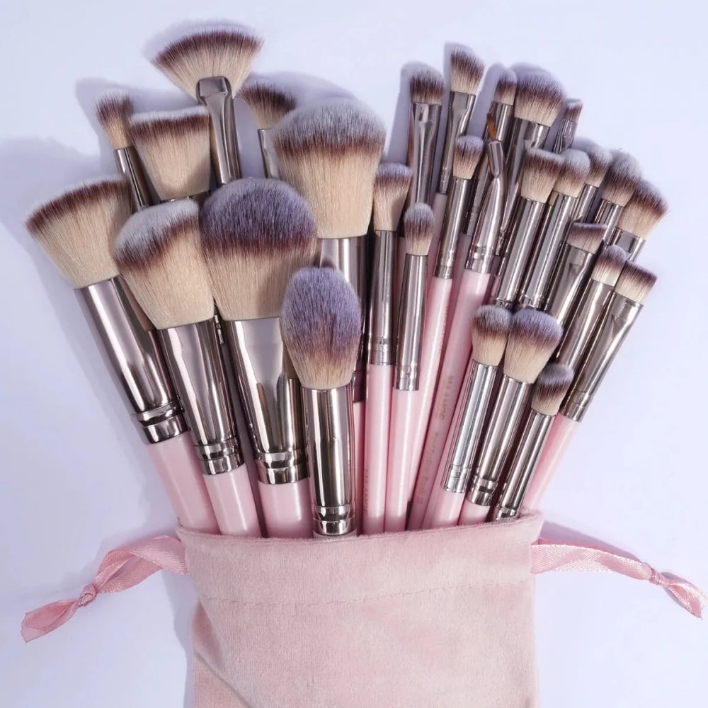MAANGE 30pcs Professional Makeup Brush Set Foundation Concealers Eye Shadows Powder Blush ...