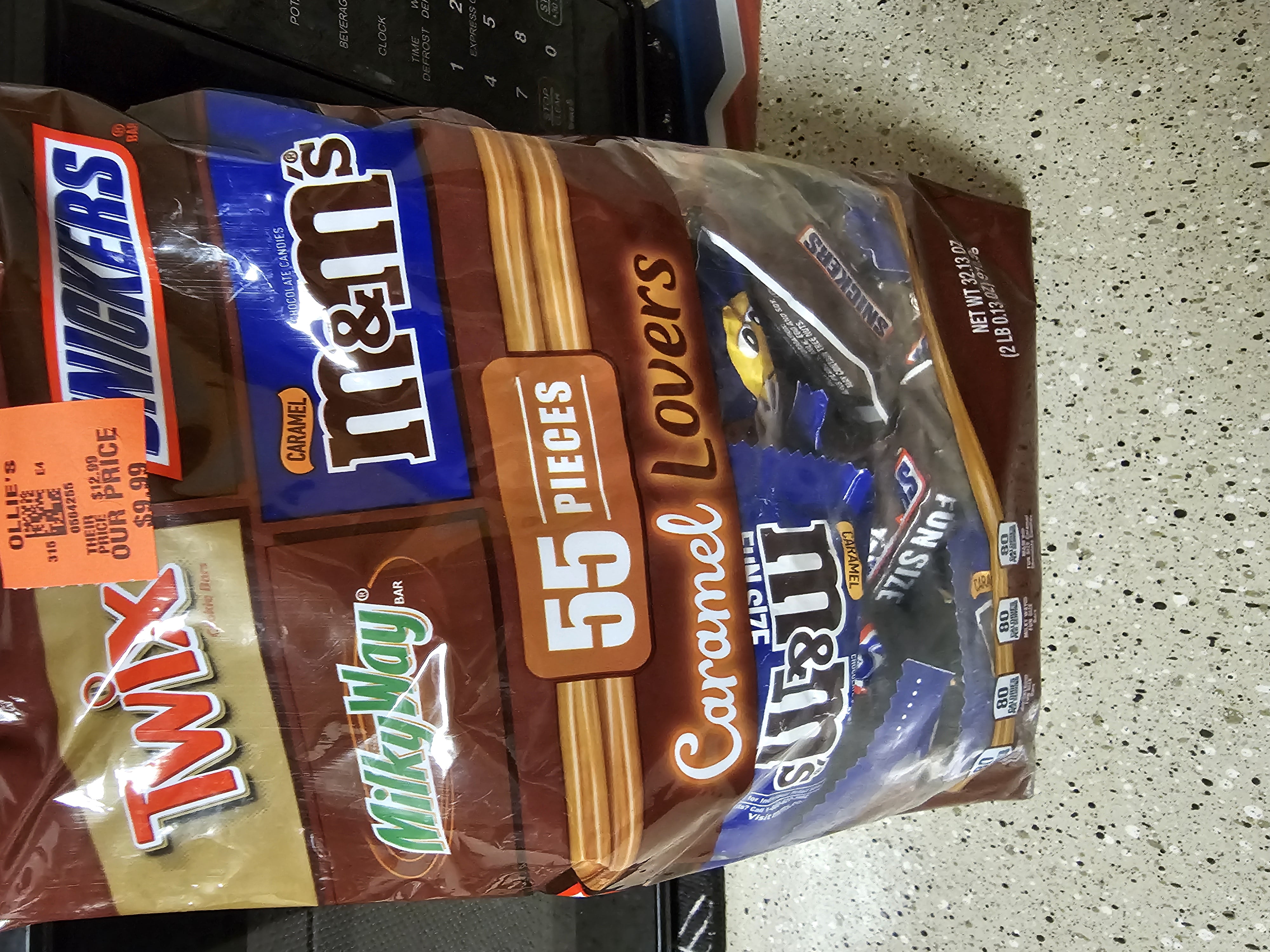 MARS Chocolate Caramel Lovers (M&M's, SNICKERS, TWIX & MILKY WAY) Fun Size Candy Bars Variety ...