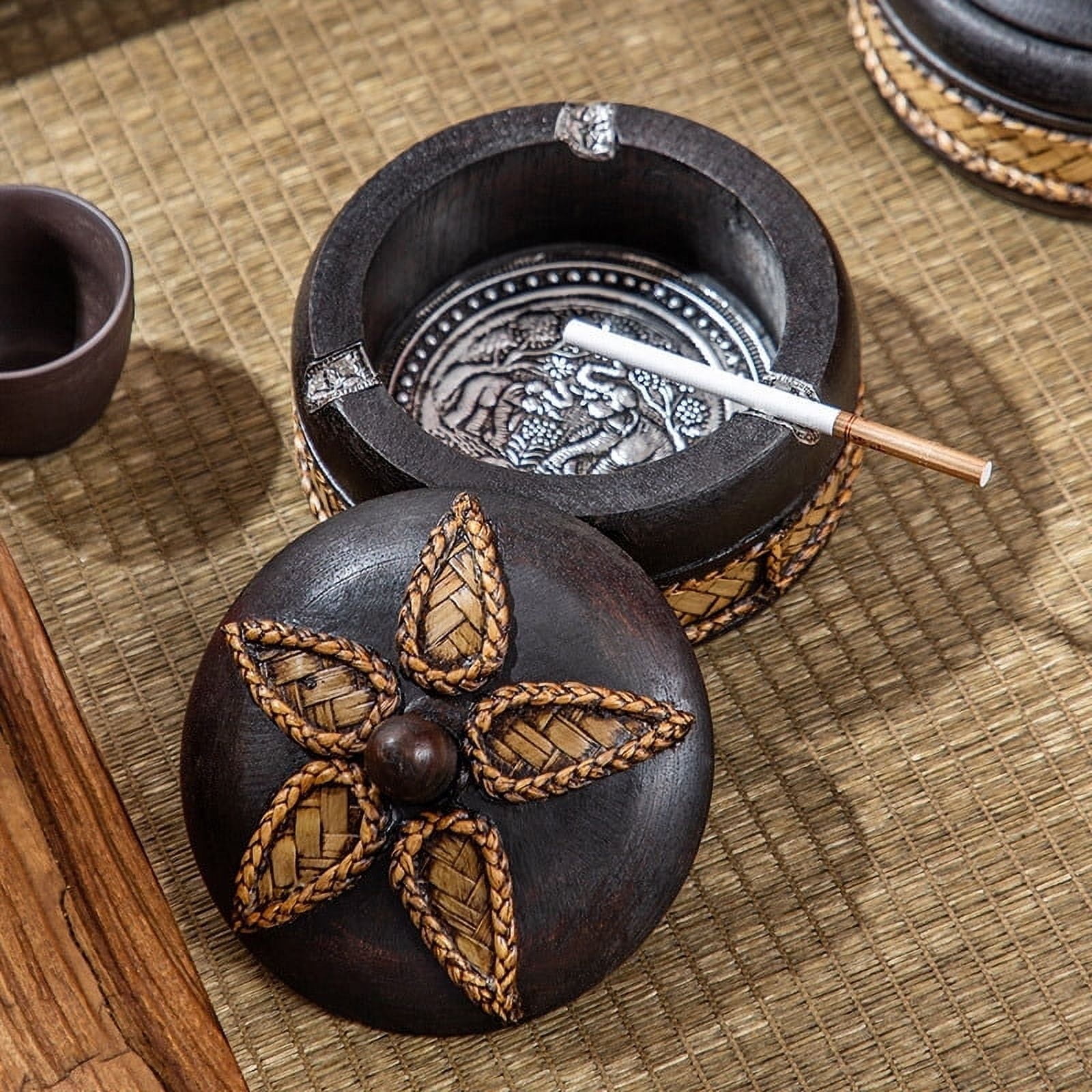 Mehoom Portable Wood Home Ashtrays with Ashtray, Lid, Brown Ratten ...