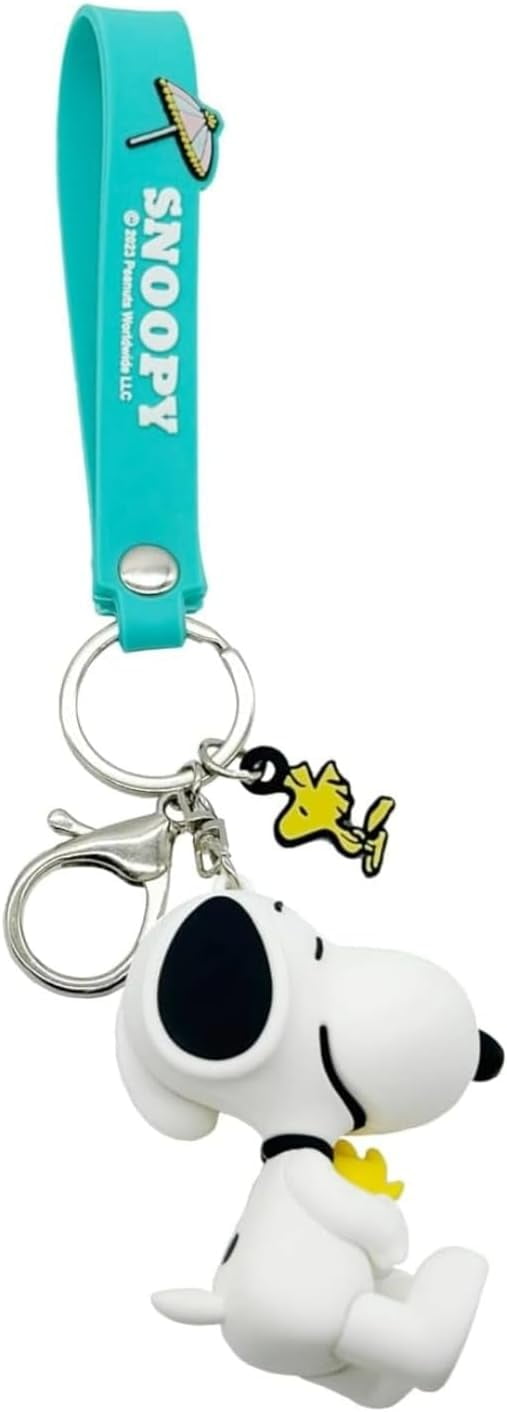 MINISO Peanuts Snoopy Keychain, Officially Licensed Travel Accessory ...