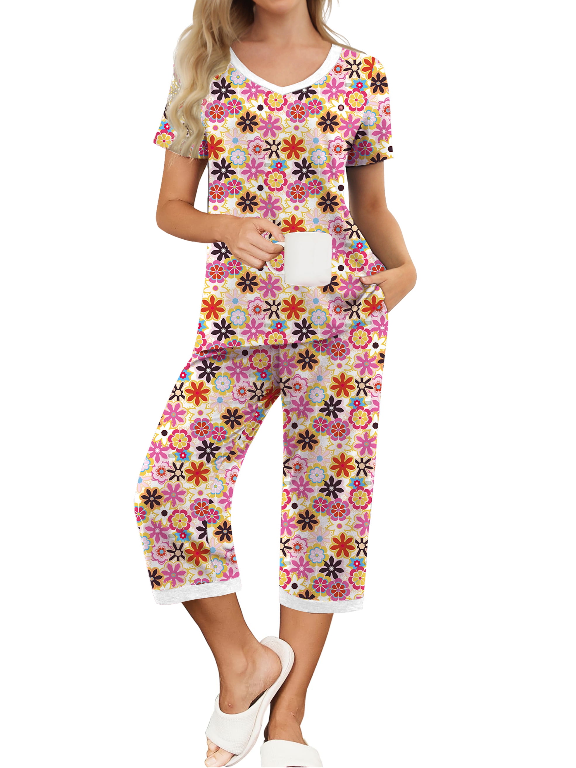 MINTREUS Womens Pajamas Short Sleeve Sleepwear Tops and Capri Pants Pjs ...