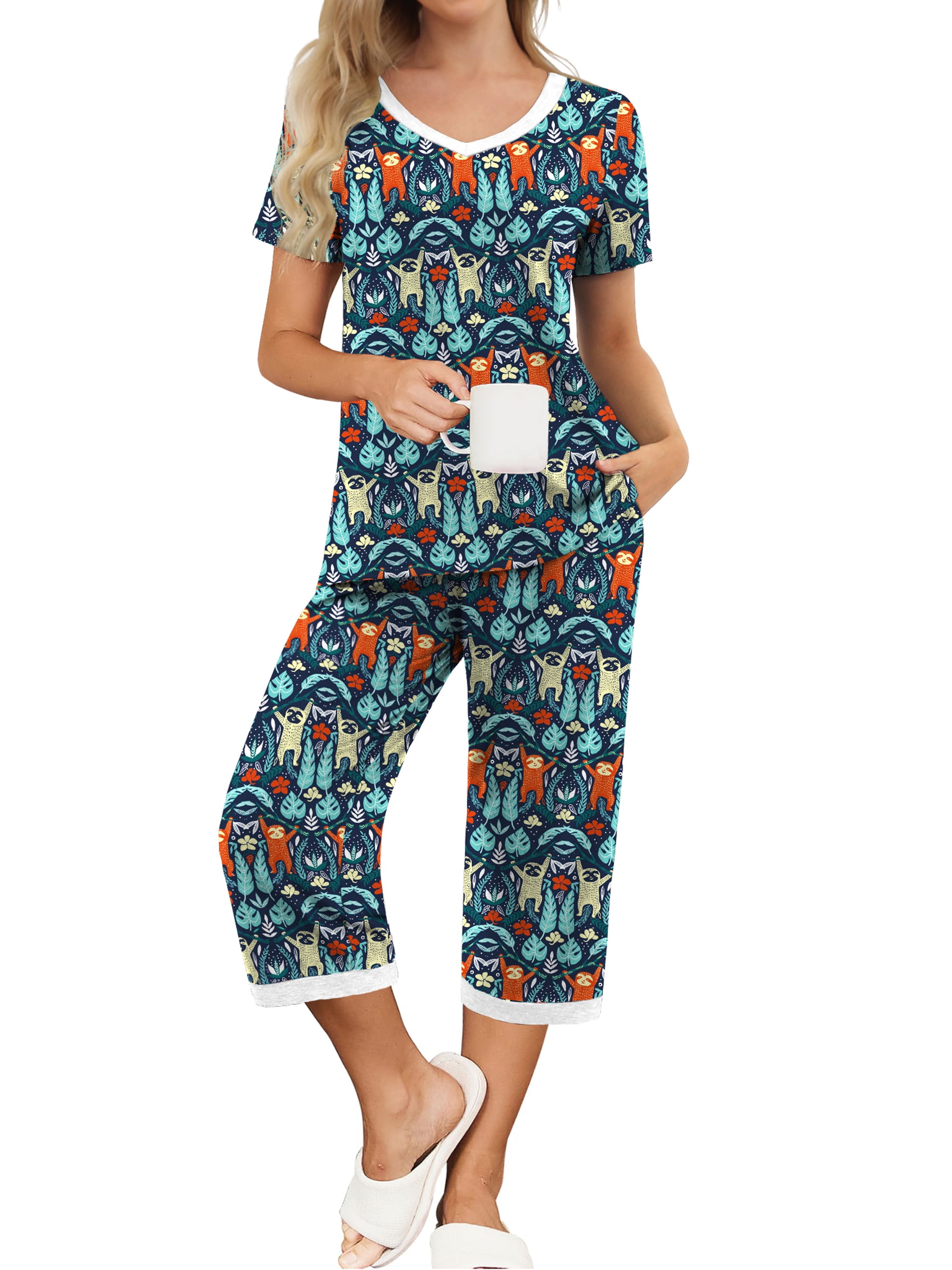 MINTREUS Womens Pajamas Short Sleeve Sleepwear Tops and Capri Pants Pjs ...