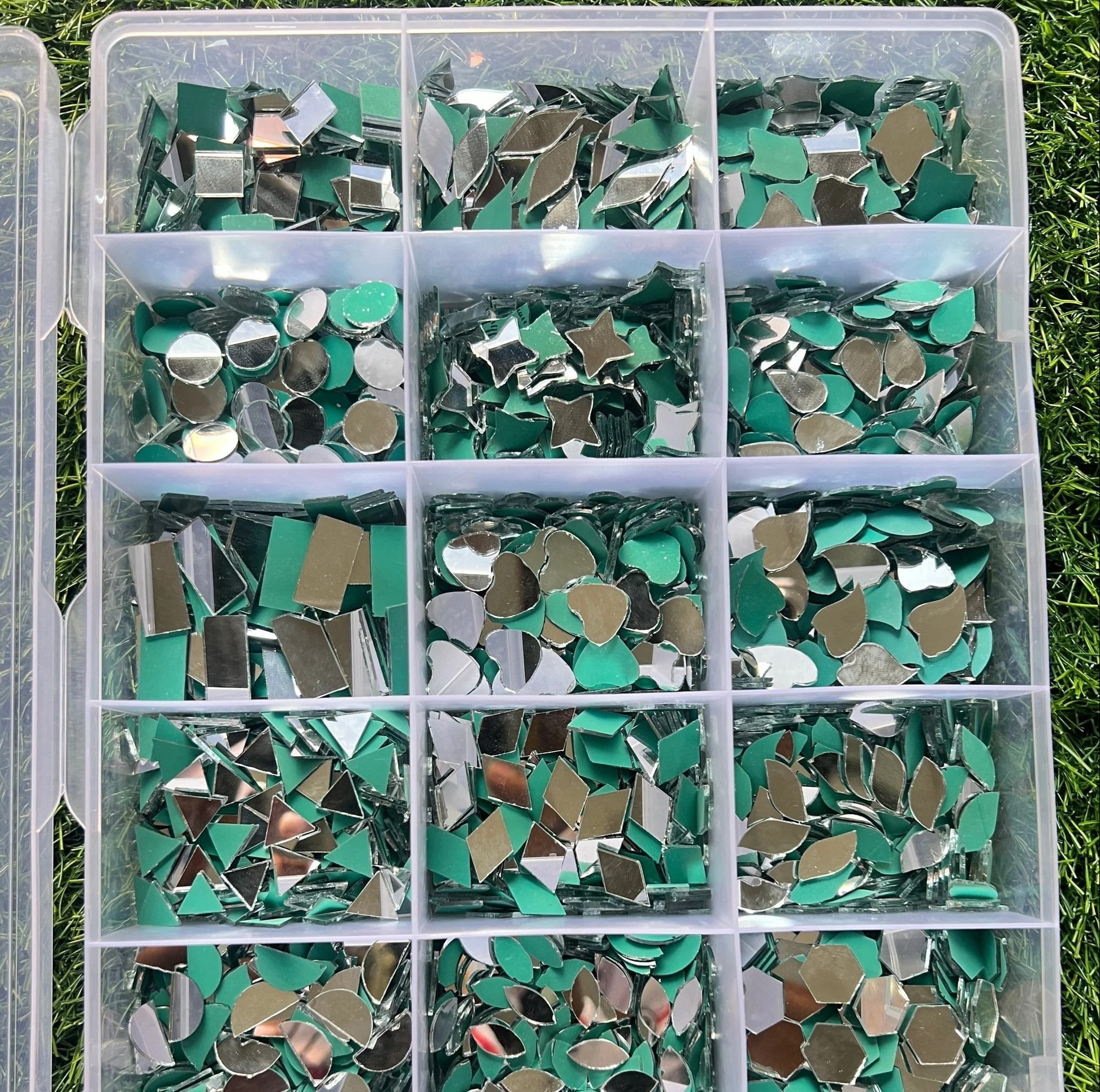 MIRROR GLASS WORLDWIDE 12 Fancy and Regular Mix Shape and Golden and Silver Mix Colour Kit for ...