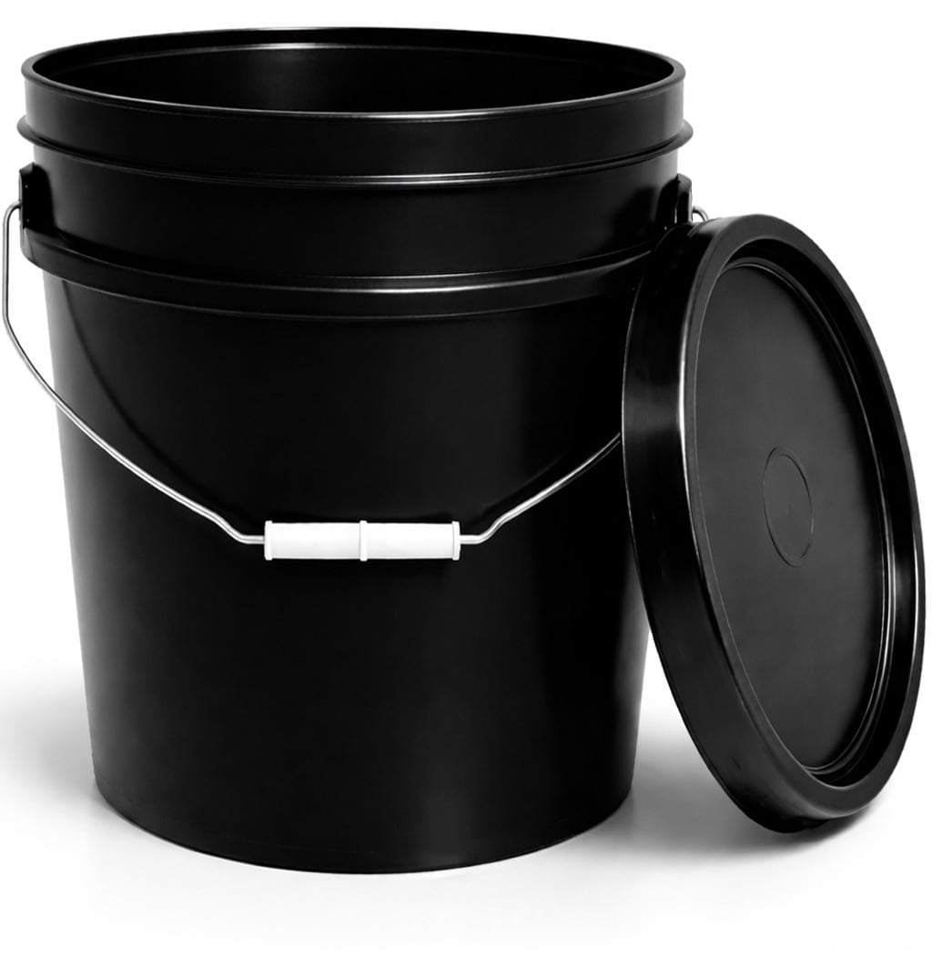 MKS Plastics 5 Gallon Food-Safe Plastic Utility Bucket with Lid, Black ...