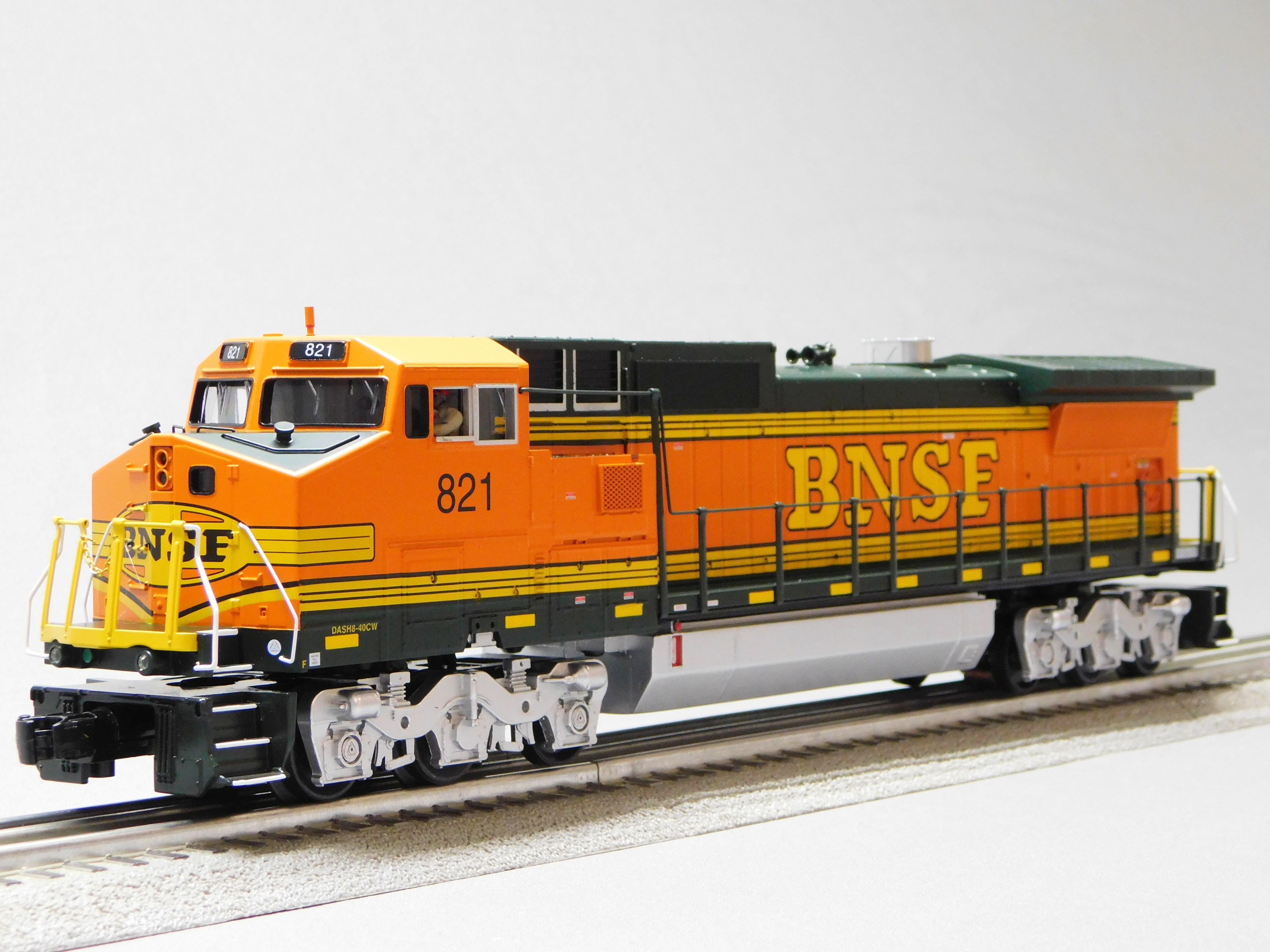 MTH RAILKING BNSF DASH-8 #821 DIESEL LOCOMOTIVE ENGINE O GAUGE 30-21090-1 - Walmart.com