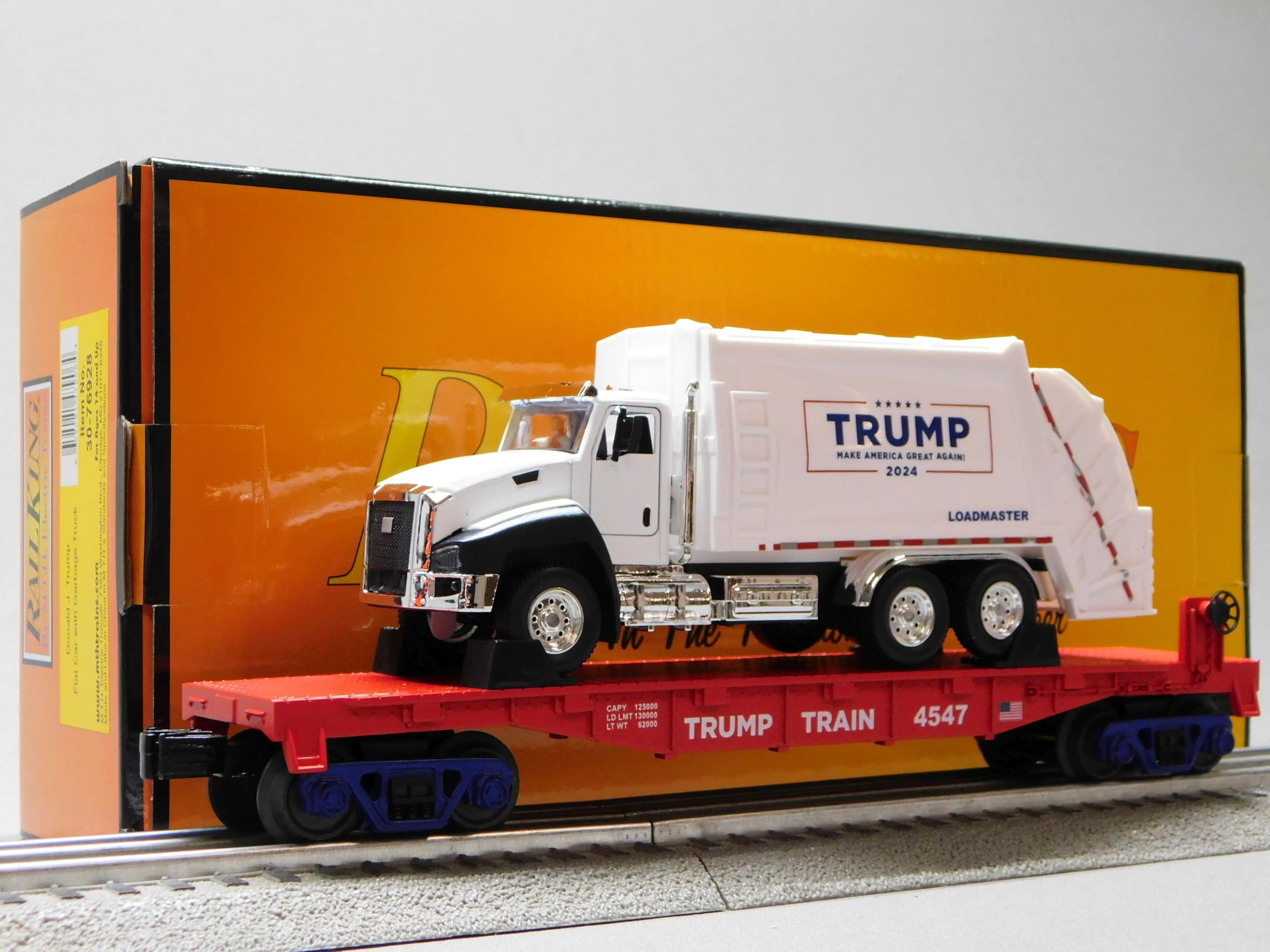 MTH RAILKING DONALD TRUMP FLAT CAR/ SOUNDS TRUCK O GAUGE 30-76928 ...