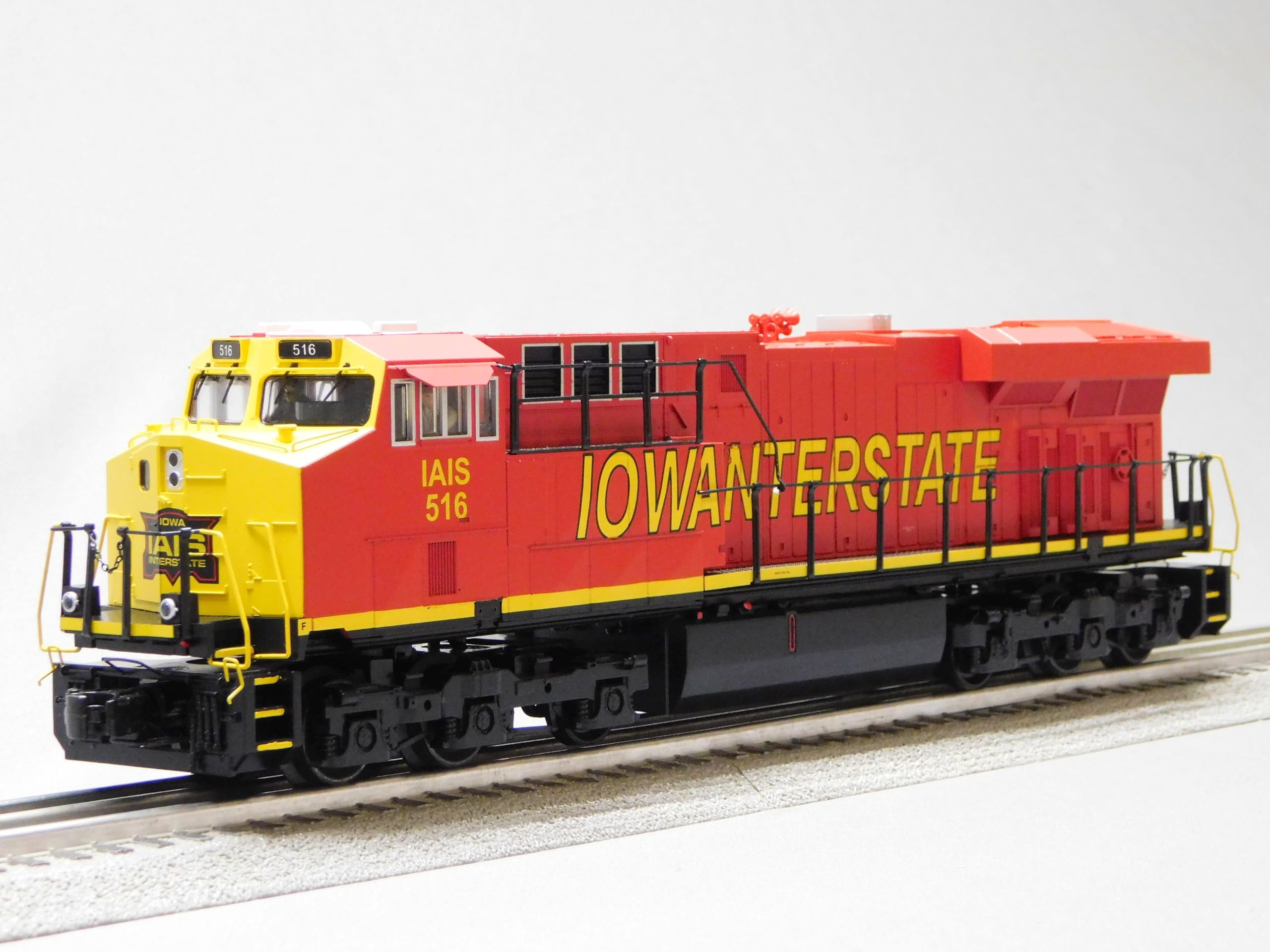 MTH RAILKING Iowa Interstate ES44AC Imperial Diesel #516 O Gauge 30 ...