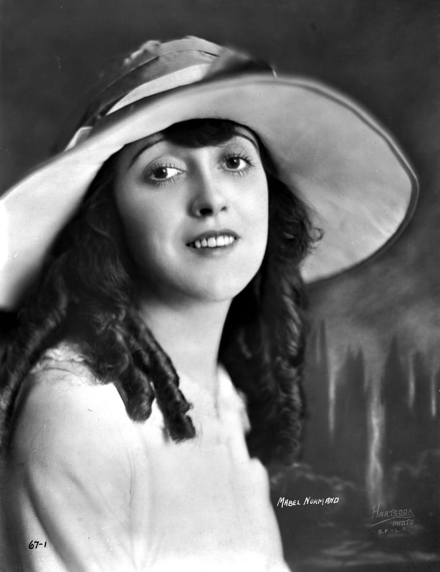Mabel Normand on a Hat and Slightly smiling Photo Print (24 x 30) - Walmart.com