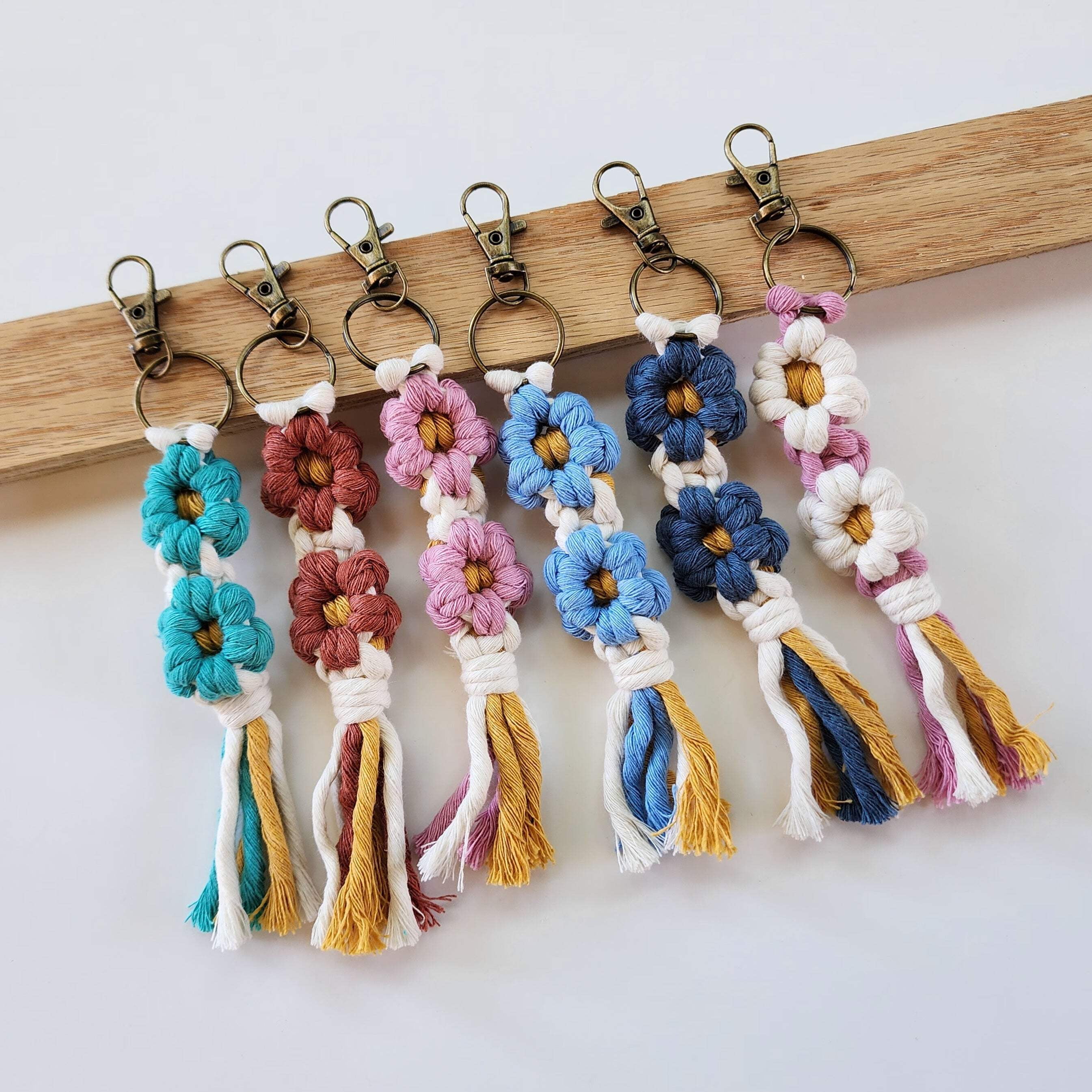 Macrame Daisy Flower Keychain, Purse/Key Accessory - Walmart.com