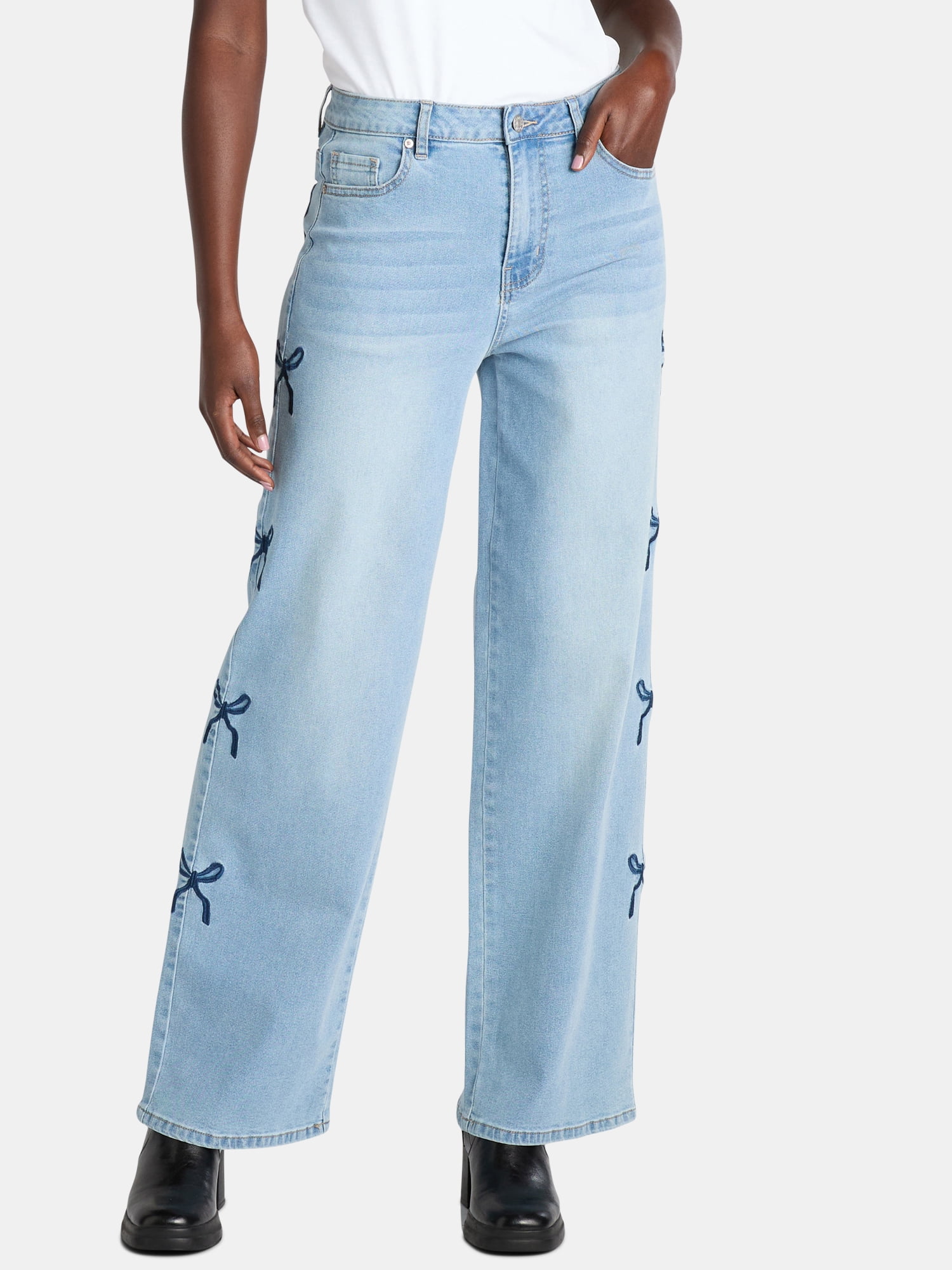 Madden NYC Women's Ultra 90s Fit Jeans with Bow Embroidery Madden NYC Women's Ultra 90s Fit Jeans with Bow Embroidery