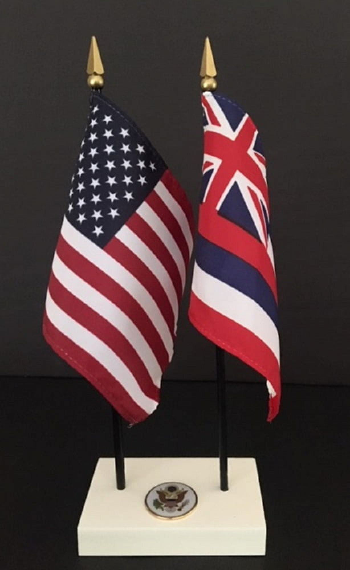 Hawaii Executive Desk Set; Two 4x6 Inch Flags, White Base with US Seal ...
