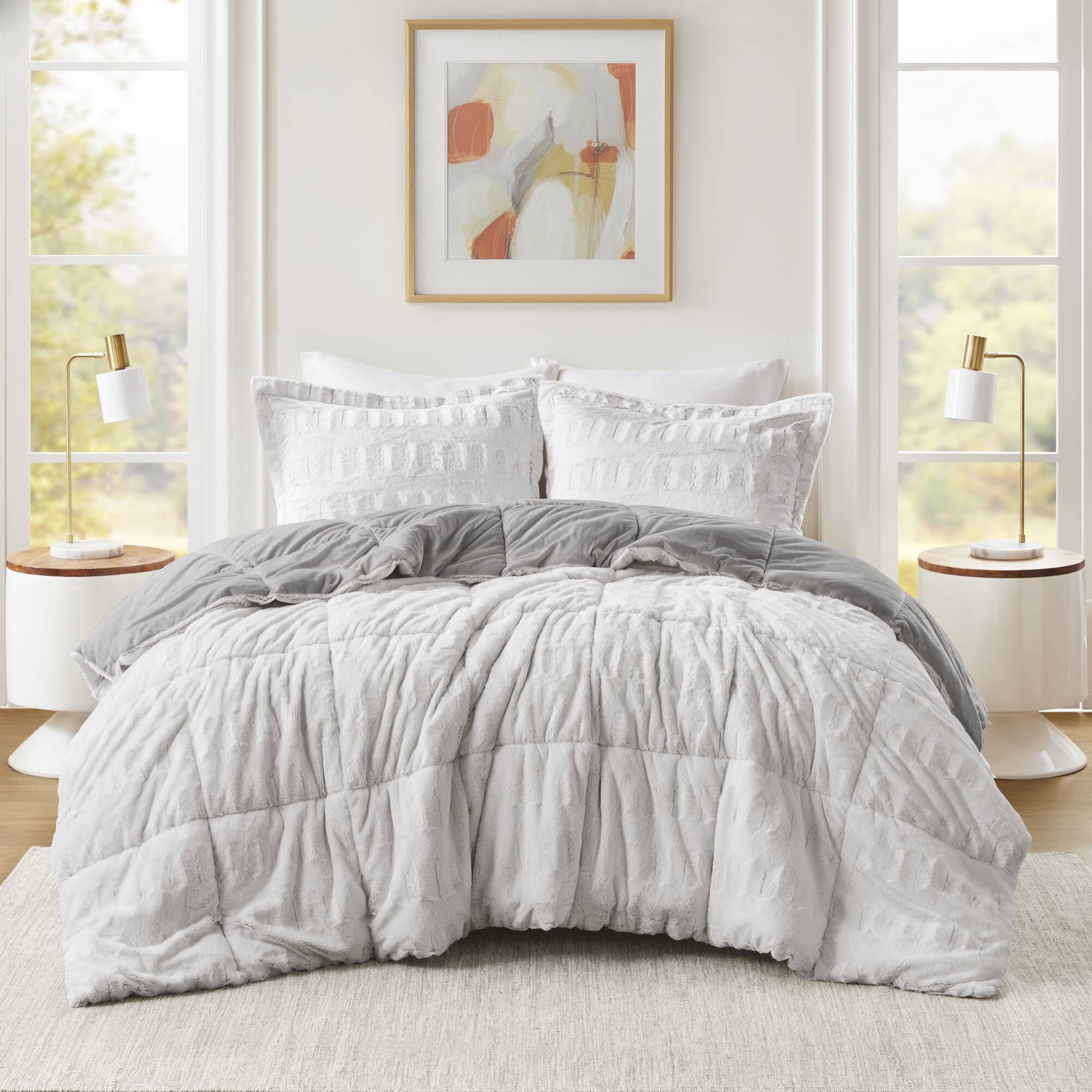 Madison Park Gia King/Cal King Back Print Long Faux Fur Mink Comforter ...