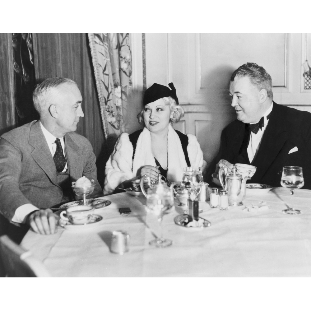 Mae West Dining At The Victor Hugo Caf With Her Manager James Timony . At Left Is John Hammel Of ...