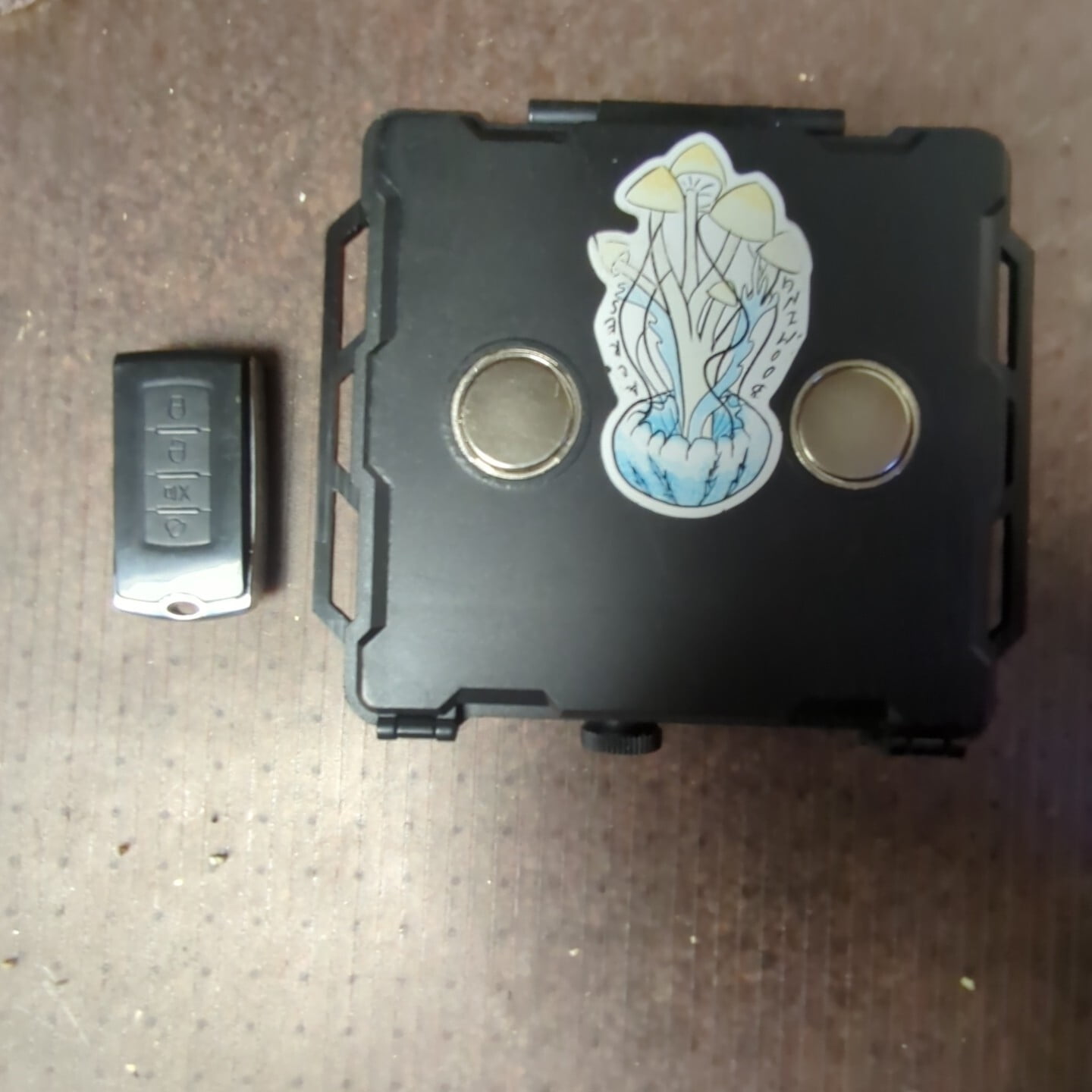 Magnetic Lock Box With Mini Keychain Scale - Walmart.com