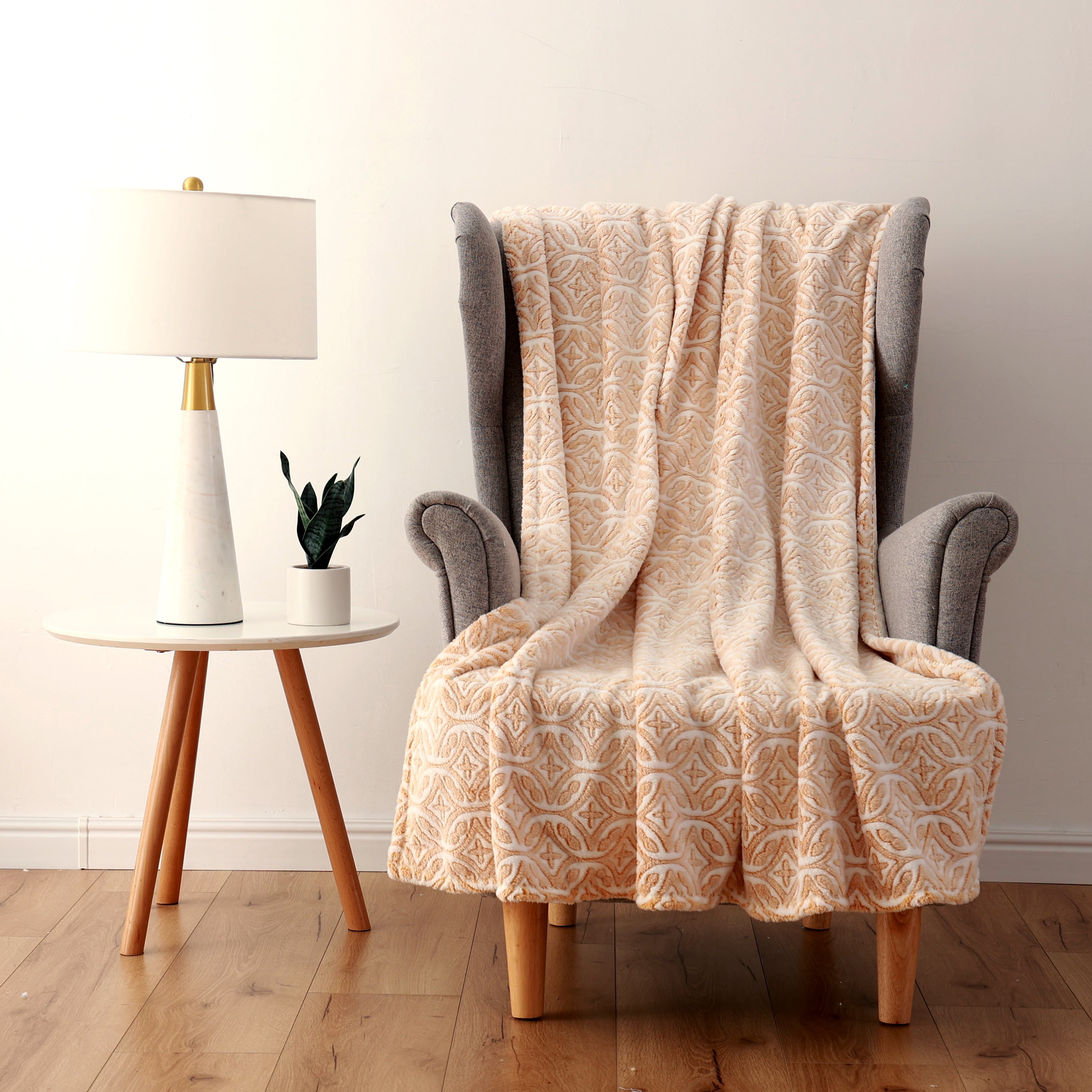 Mainstays Yellow Textured Plush Throw, 50” x 60” - Walmart.com