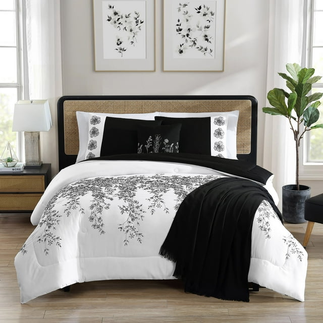 Mainstays 5-Piece White and Black Embroidered Comforter Set, King ...