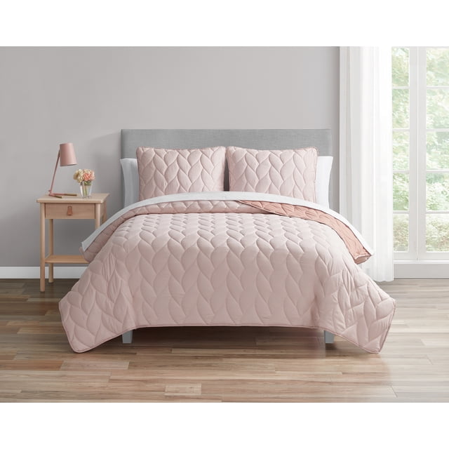 Mainstays 7-Piece Soft Pink Reversible Quilt Set with White Sheets ...