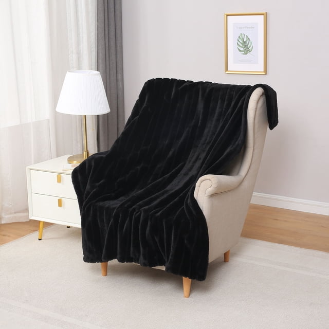 Mainstays Black Stripe Faux Fur Throw, 50" x 60", Adult/Teen - Walmart.com
