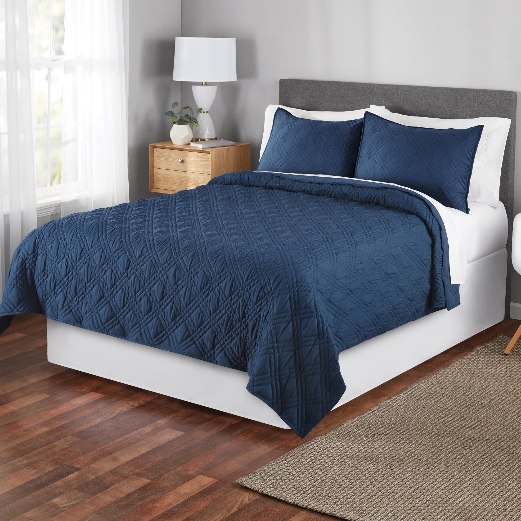 Mainstays King Quilted Bed Light Weight Navy Diamond Woven Quilt ...