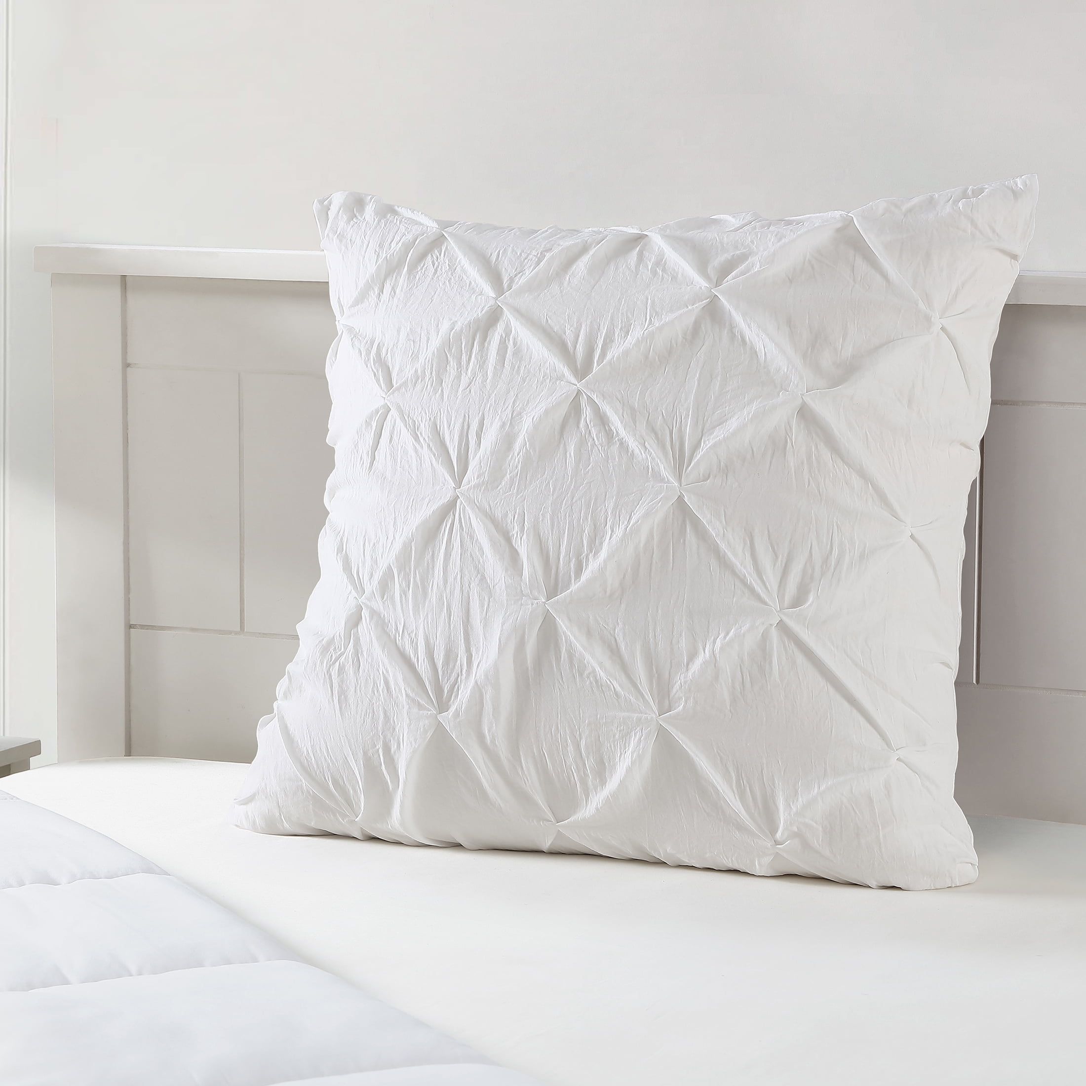 Mainstays Euro Microfiber Pintuck Pleat Pillow Sham, White, 26"x26 ...