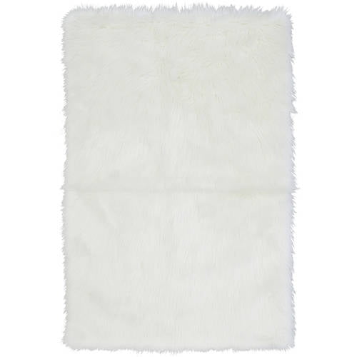 Mainstays Flokati Solid White Fur Accent Rug 30x46 in - Walmart.com