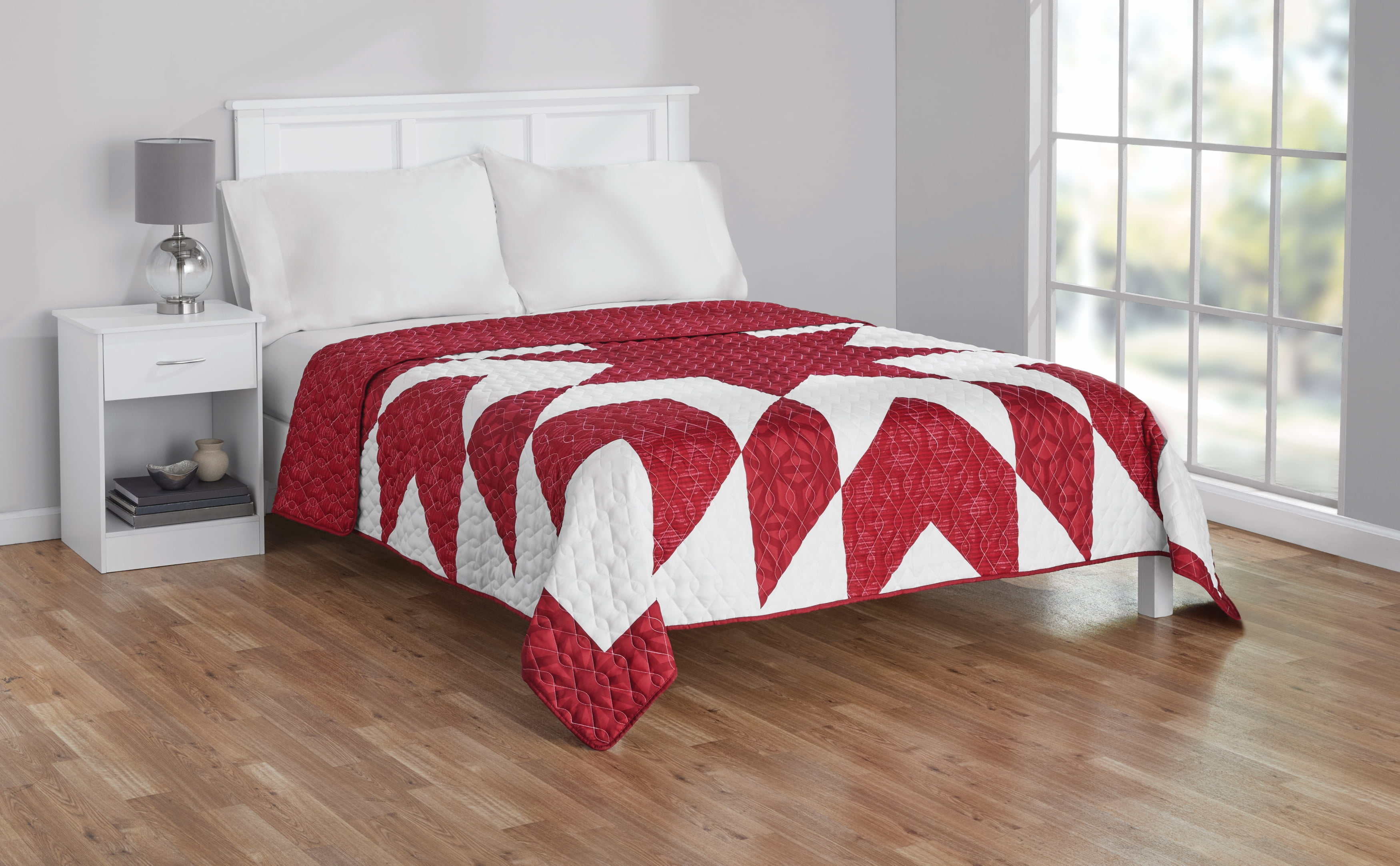 Mainstays Reversible Red Brick Star Microfiber Quilt King 104x90 inches ...