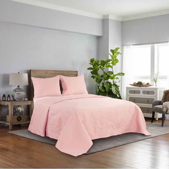 Mainstays Scroll Quilted Microfiber Bedspread, King, Pearl Blush ...