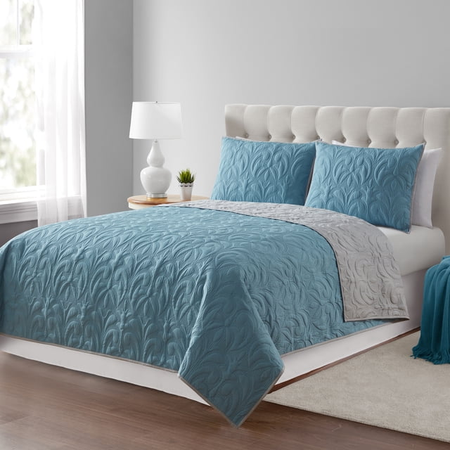 Mainstays Solid Blue Damask Reversible Quilt, King - Walmart Business ...