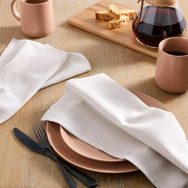 Mainstays Yale Solid Fabric Napkin Set, Beige, 18"W x 18"L, 4 Pieces ...