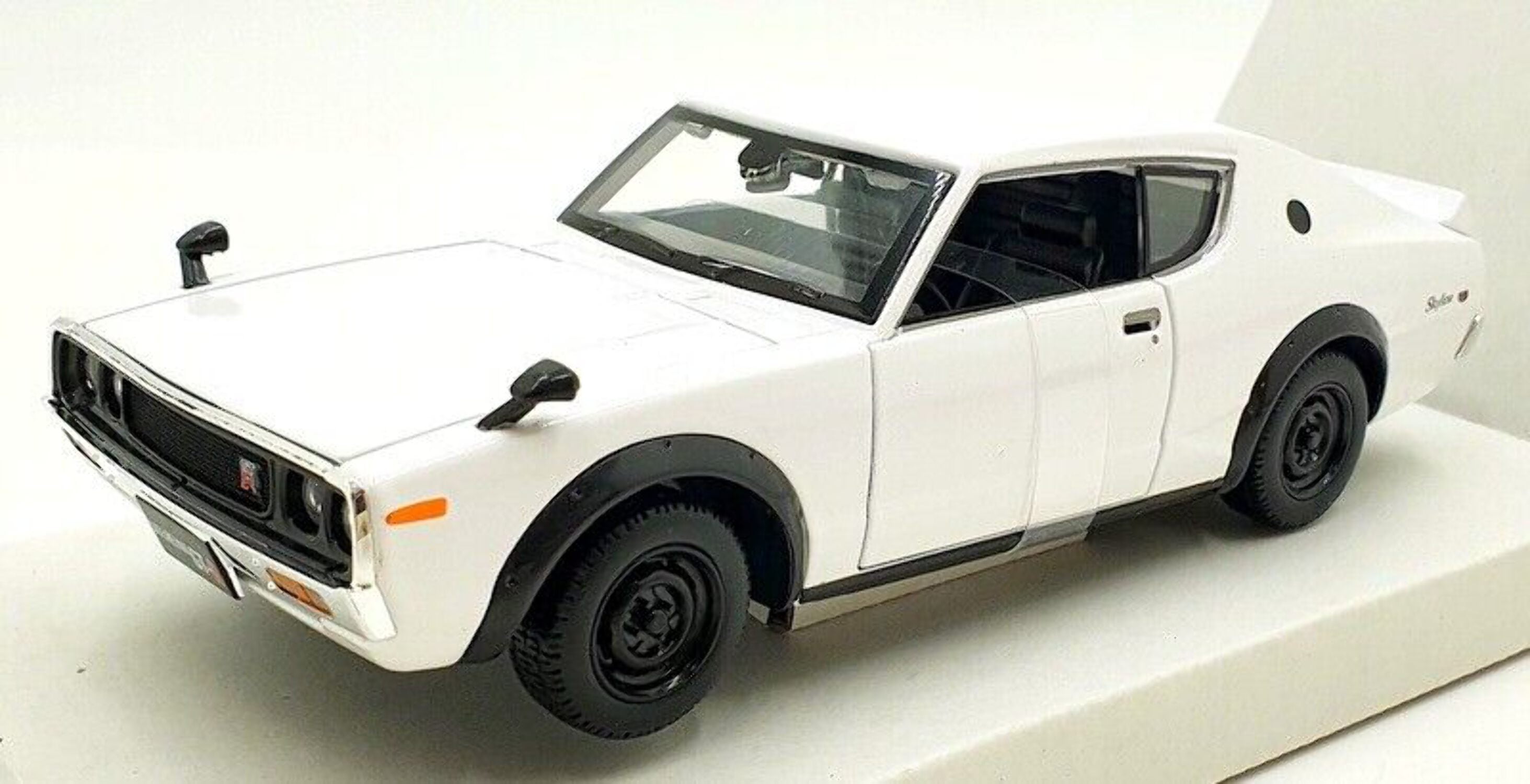 Maisto 1:24 1973 Nissan Skyline GT-R - Walmart.com