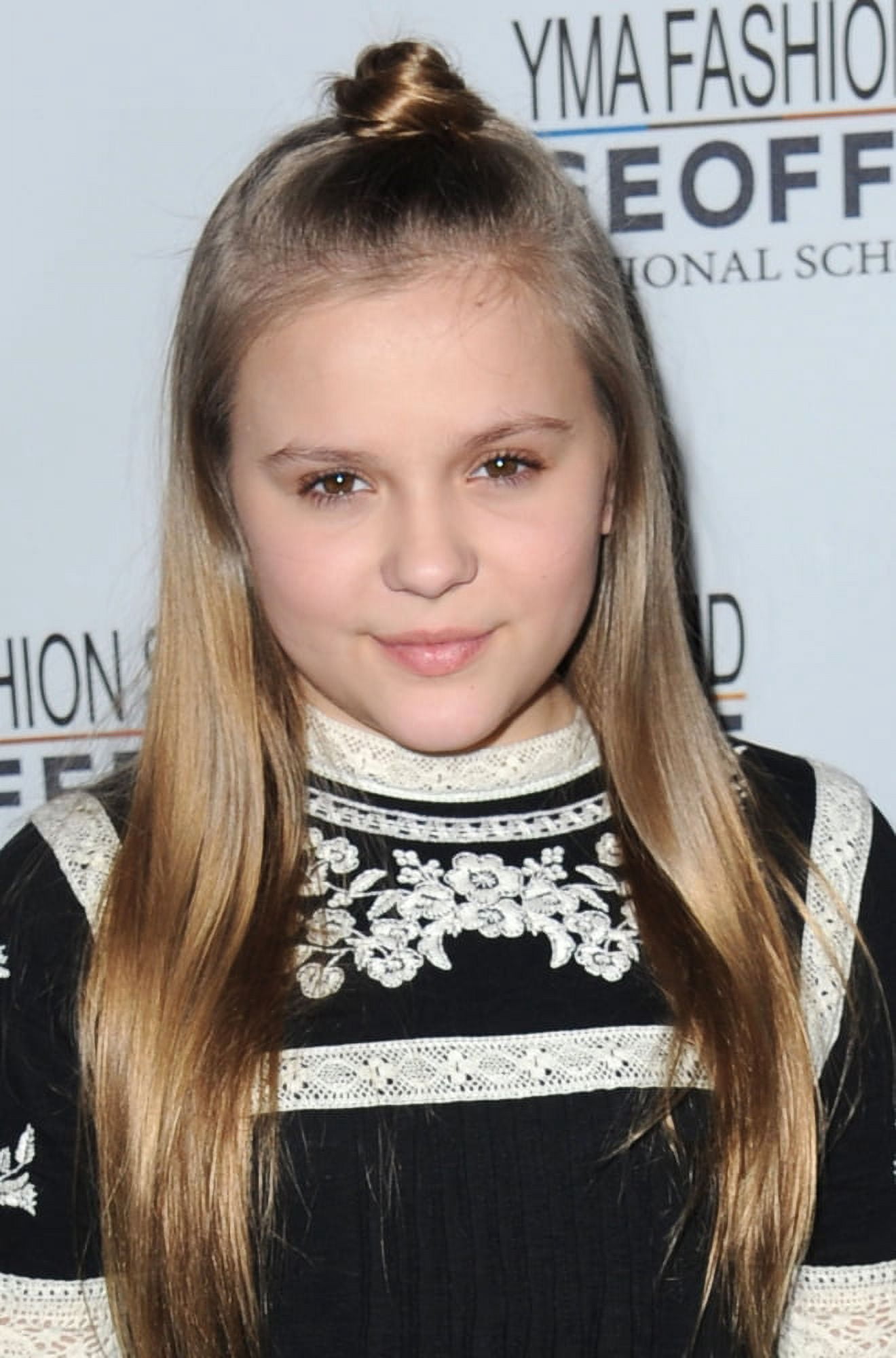 Maisy Stella At Arrivals For Yma Fashion Scholarship Fund Geoffrey ...