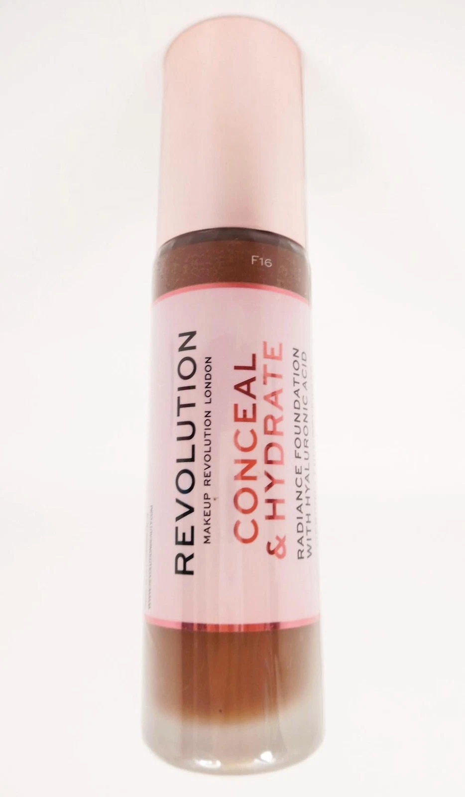 Makeup Revolution Conceal & Hydrate Foundation With Hyaluronic Acid ...
